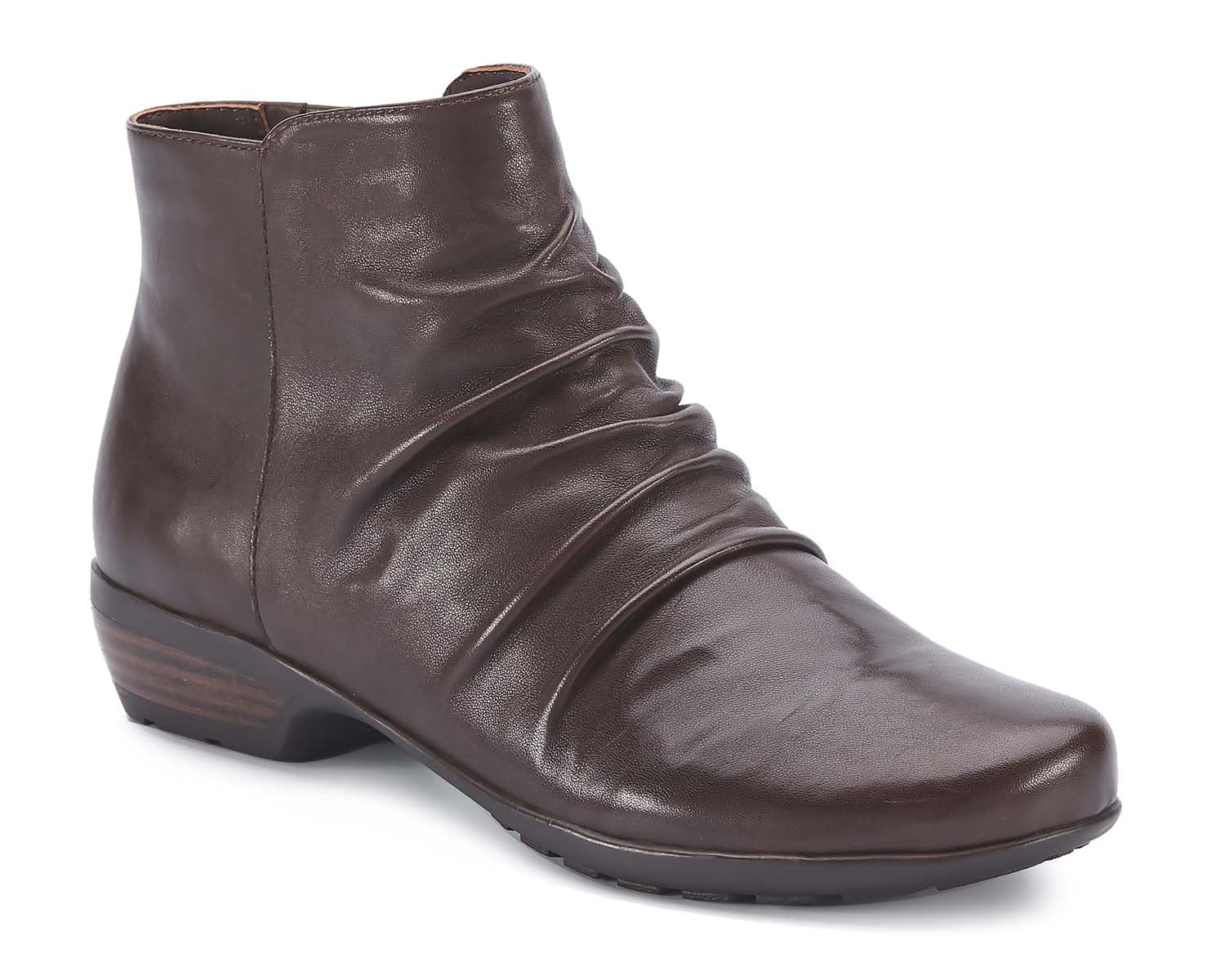 Ros Hommerson Women's ESME Round toe Supportive Ankle Boot Brown Leather 6 US Wide (D)