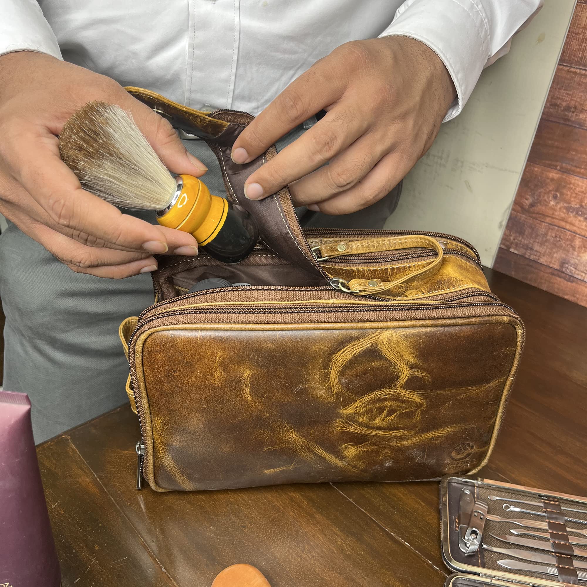 RUSTIC TOWN Leather Toiletry Bag - Men Shaving Dopp Kit - Women Cosmetic Bag Makeup Organizer for Travel Size Toiletries