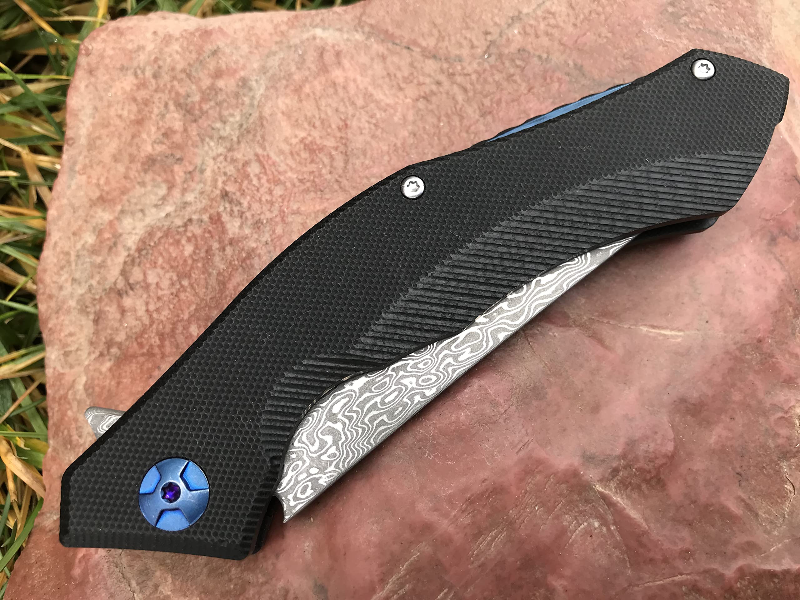 TACTICAL GEARZ Damascus G10 Pocket Knife, Triton XT! G10 Handle! Damascus Blade w/VG10 Core & 67 Layers! Ball Bearing Pivot System! Includes Sheath!