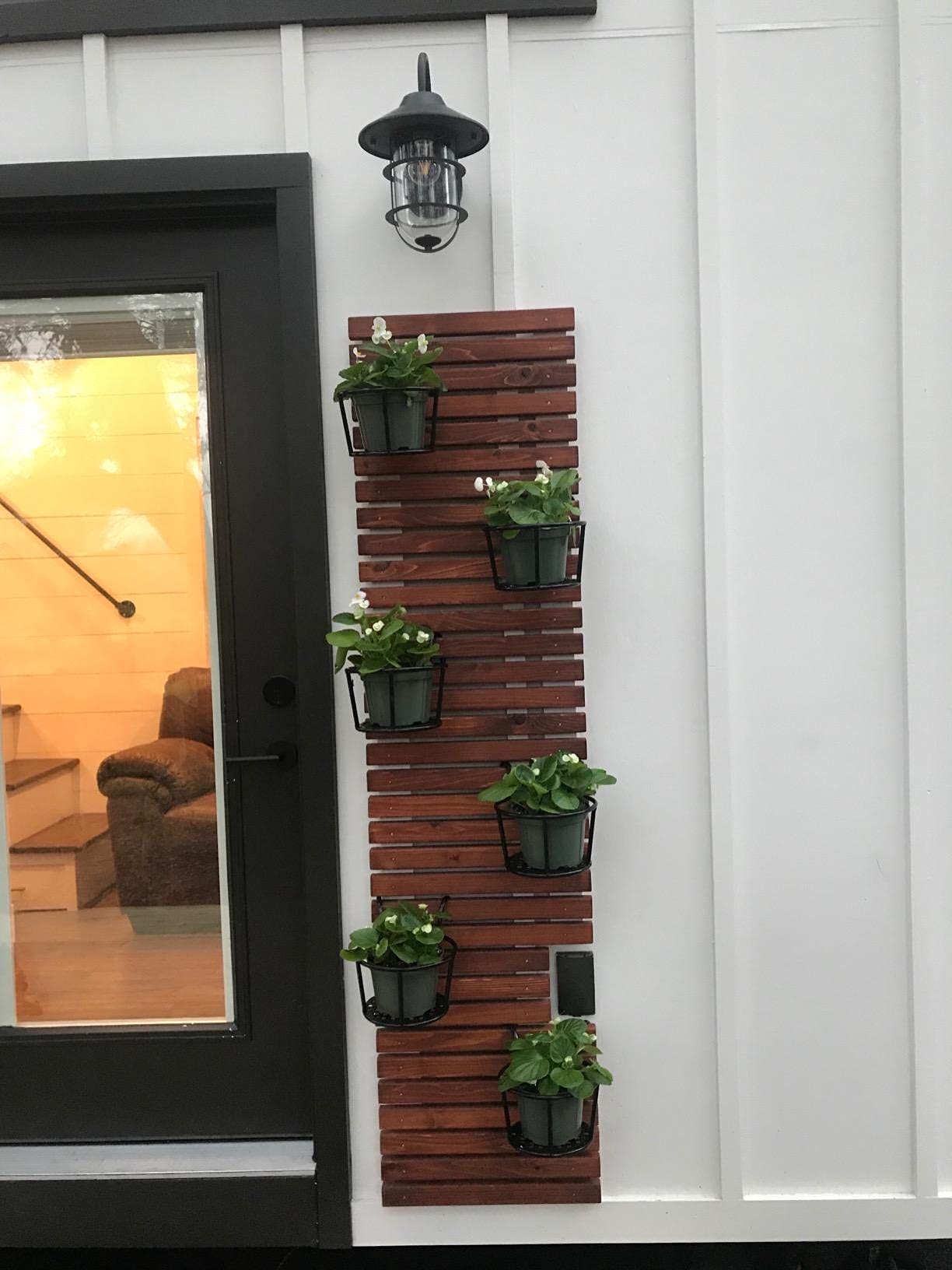 DoubleWood 4 Pack Hanging Railing Planters Flower Pot Holders Plant Iron Racks Fence Metal Potted Stand Mounted Balcony Round Plant Baskets Shelf Container Box for Indoor and Outdoor (4, 6 Inch)