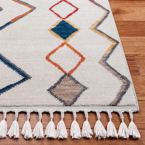 SAFAVIEH Farmhouse Collection 4'5" x 6'5" Ivory/Gold FMH599A Moroccan Boho Tassel Area Rug