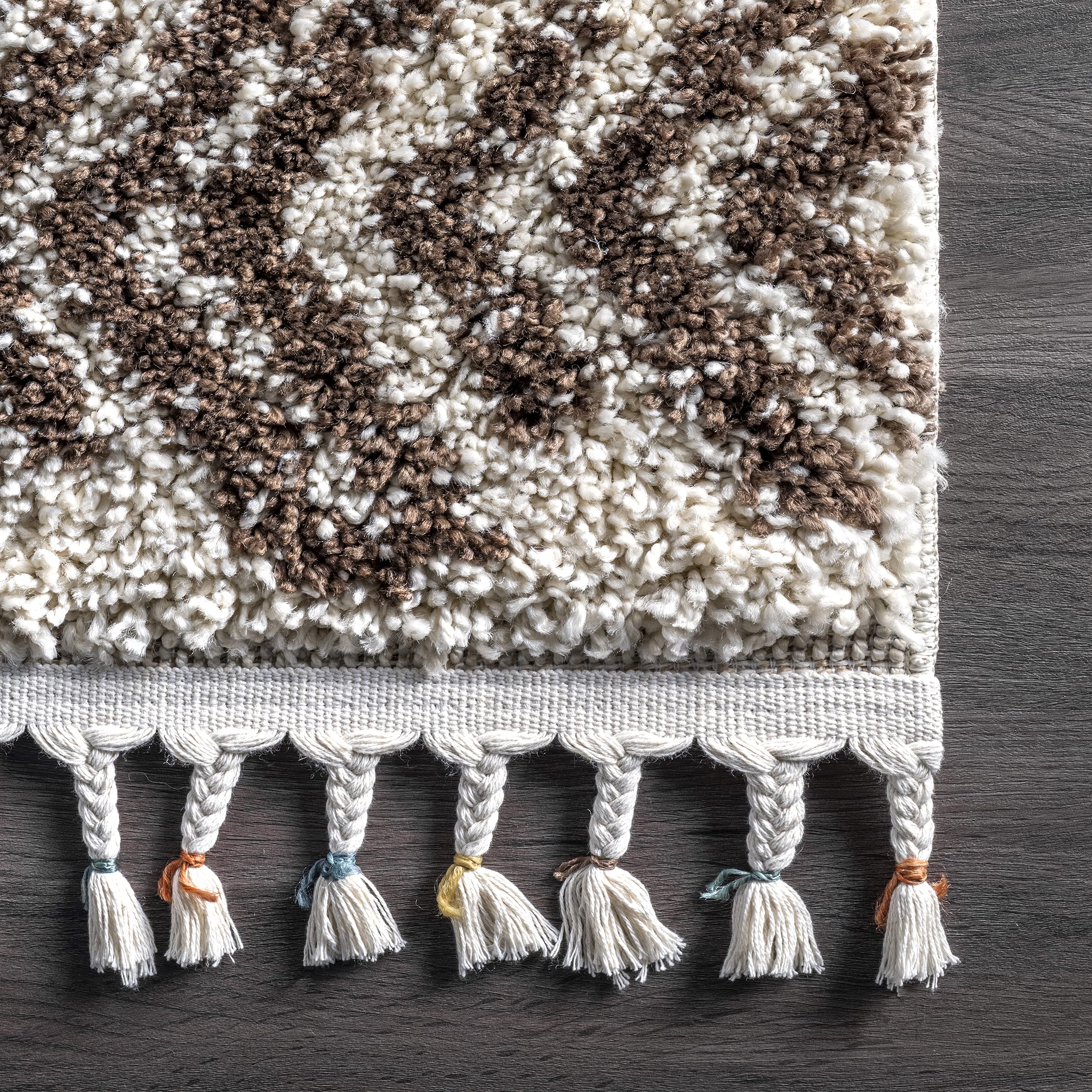 nuLOOM Zuri Shaggy Banded Tribal Area Rug, 4x6, Brown