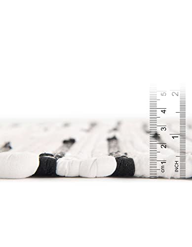 Unique Loom Chindi Cotton Collection Area Rug - Briah (2' 7" x 13' 1" Runner, White/ Black)
