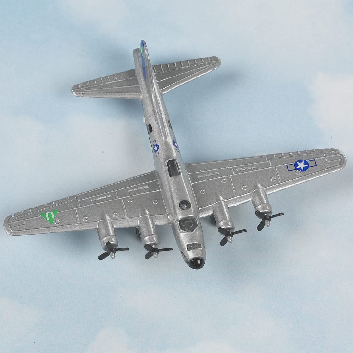 Hot Wings Planes B-17 Flying Fortress Jet (Silver) with Connectible Runway