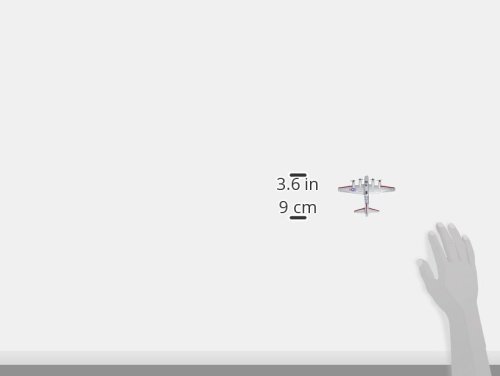 Hot Wings Planes B-17 Flying Fortress Jet (Silver) with Connectible Runway