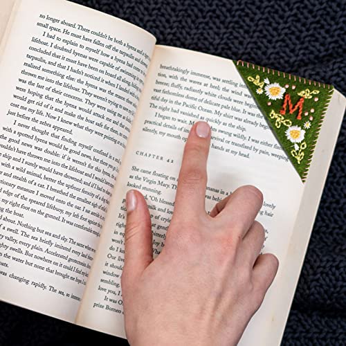 School Supplies 4PCS Hand Embroidered Corner Bookmark Hand Stitched Felt Corner Bookmark Letter Embroidery Bookmarks Felt Triangle Bookmark Gifts for Women Kids Teachers Students Book Lovers