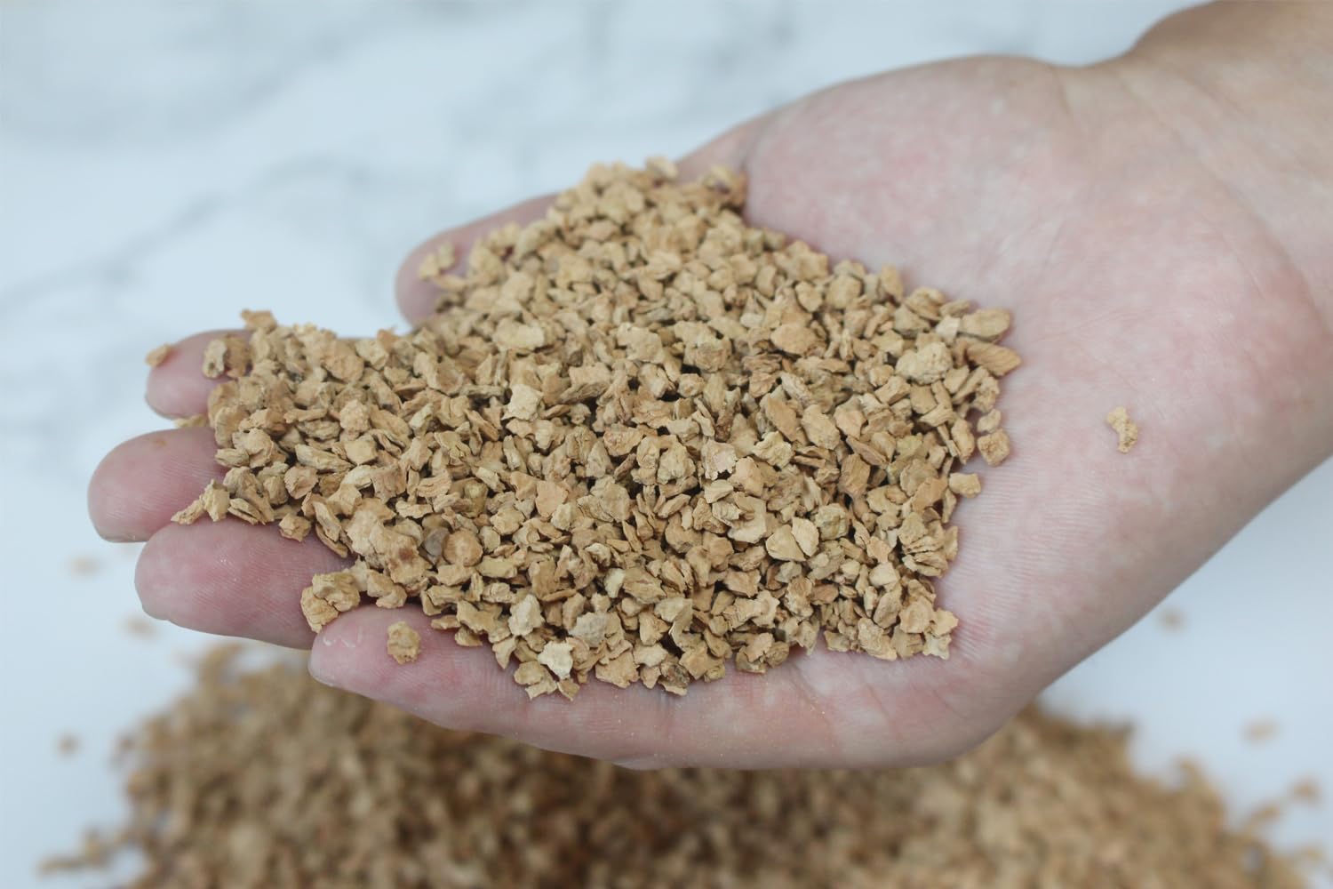 JFWOD 8L Natural Cork Peat Hamster Bedding Pet Litter for Dwarf Syrian Hamsters, Gerbils, Mices, Degus or Reptiles Habitat Decorations
