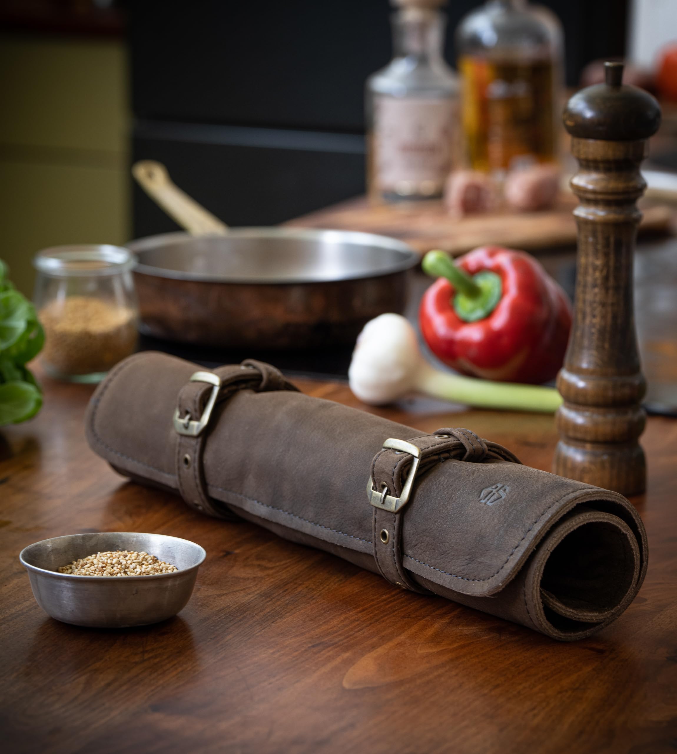 Knife Roll Bag Genuine Leather β Chef`s knife bag 7 slots β Leather Knife Case Sam (dark-brown/antique)