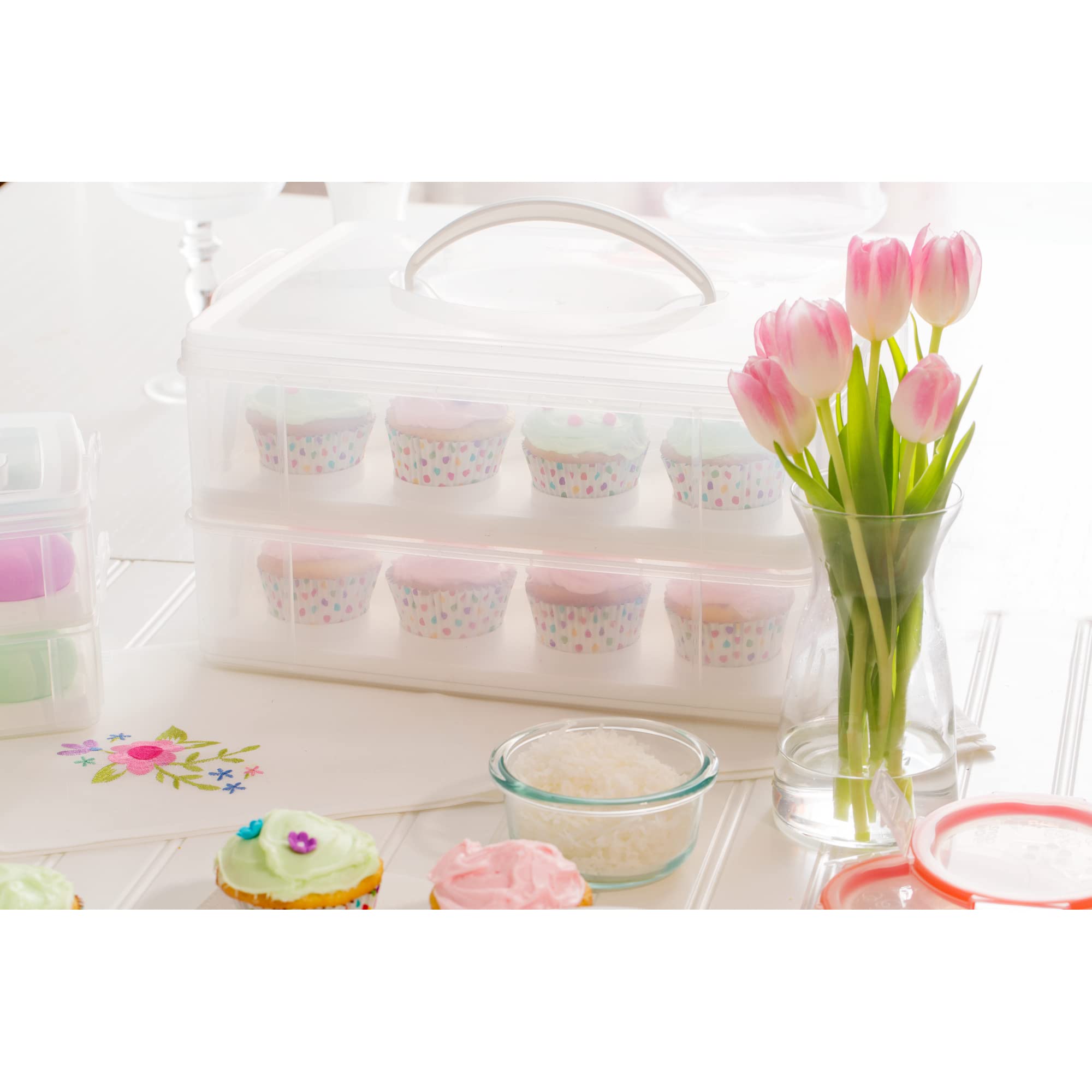 Snapware Snap 'N Stack Portable Storage Carrier with Lid for Desserts, BPA-Free Cupcake Containers, Cake Carrier with Stackable Trays, Microwave, Freezer and Dishwasher Safe