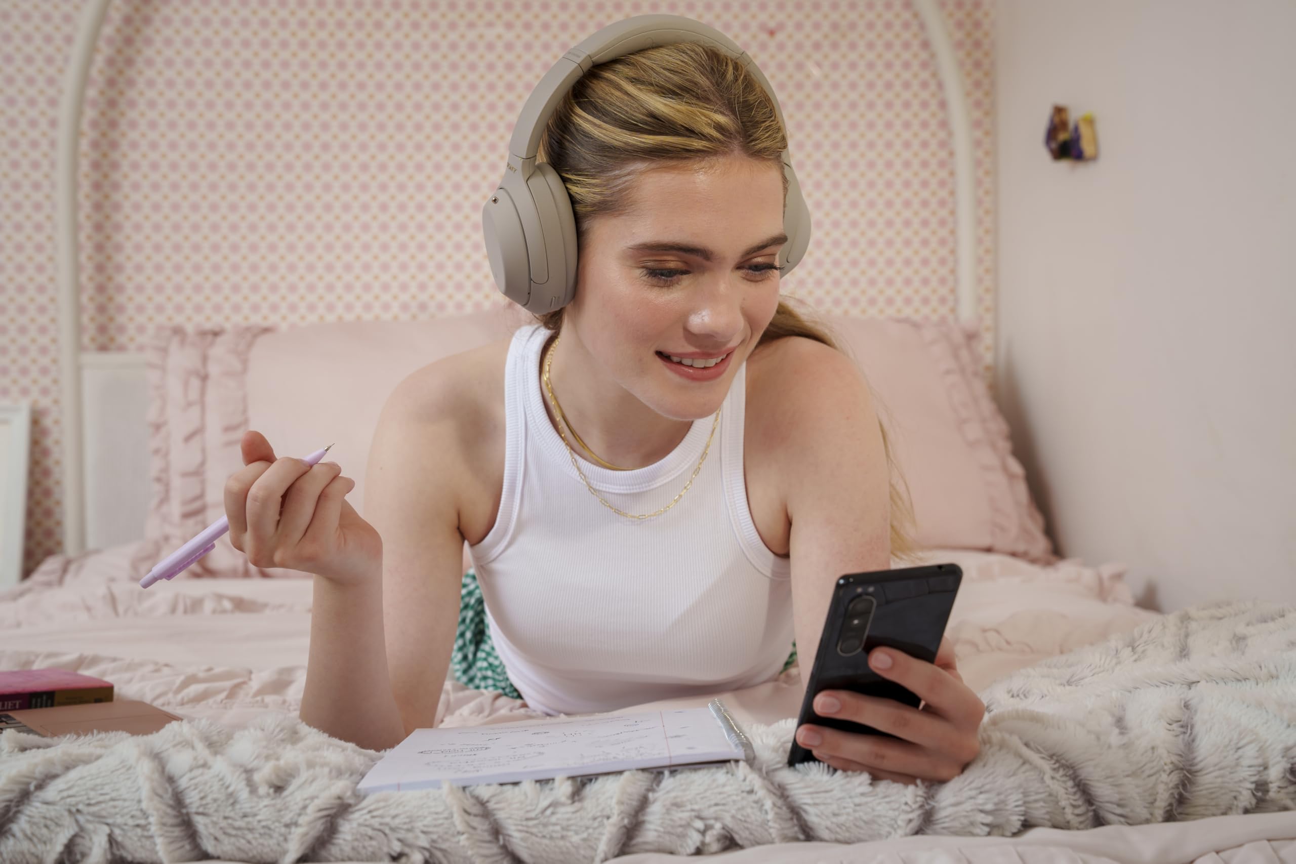 Sony WH-1000XM4 Wireless Premium Noise Canceling Overhead Headphones with Mic for Phone-Call and Alexa Voice Control, Silver