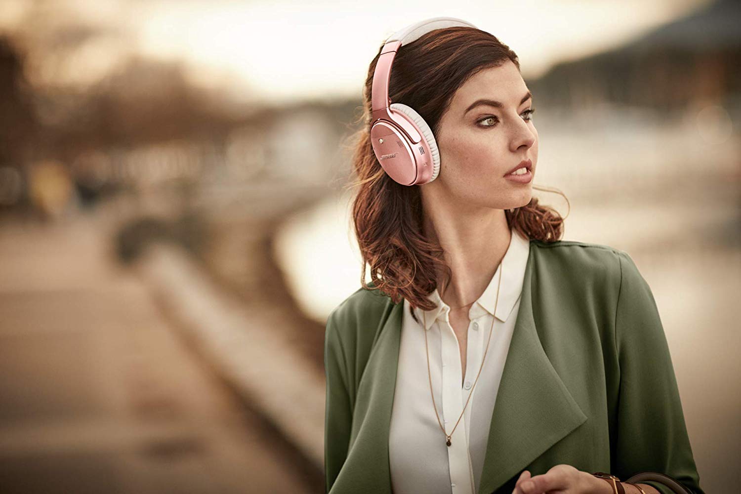 Bose QuietComfort 35 II Wireless Bluetooth Headphones, Noise-Cancelling, with Alexa Voice Control - Rose Gold