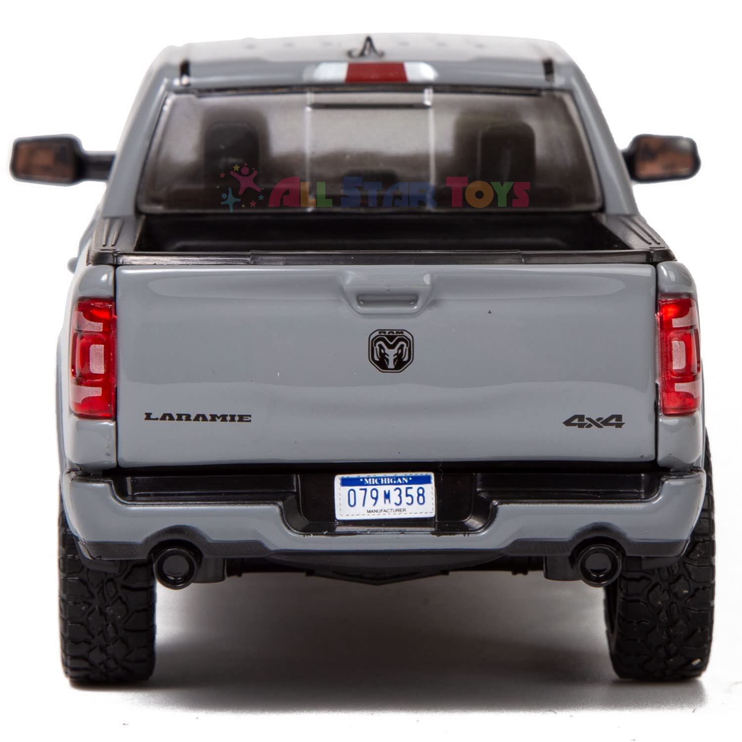 All Star Toys Exclusive 2019 Dodge RAM 1500 Laramie Crew Cab Pickup Truck Ceramic Gray 1:24 Series Diecast Model Car by Motormax 79357 Grey