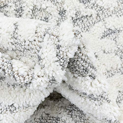 Well Woven Salem Eliana 3'11" x 5'3" Cream Tribal Geometric Chevron Pattern High-Low Textured Area Rug