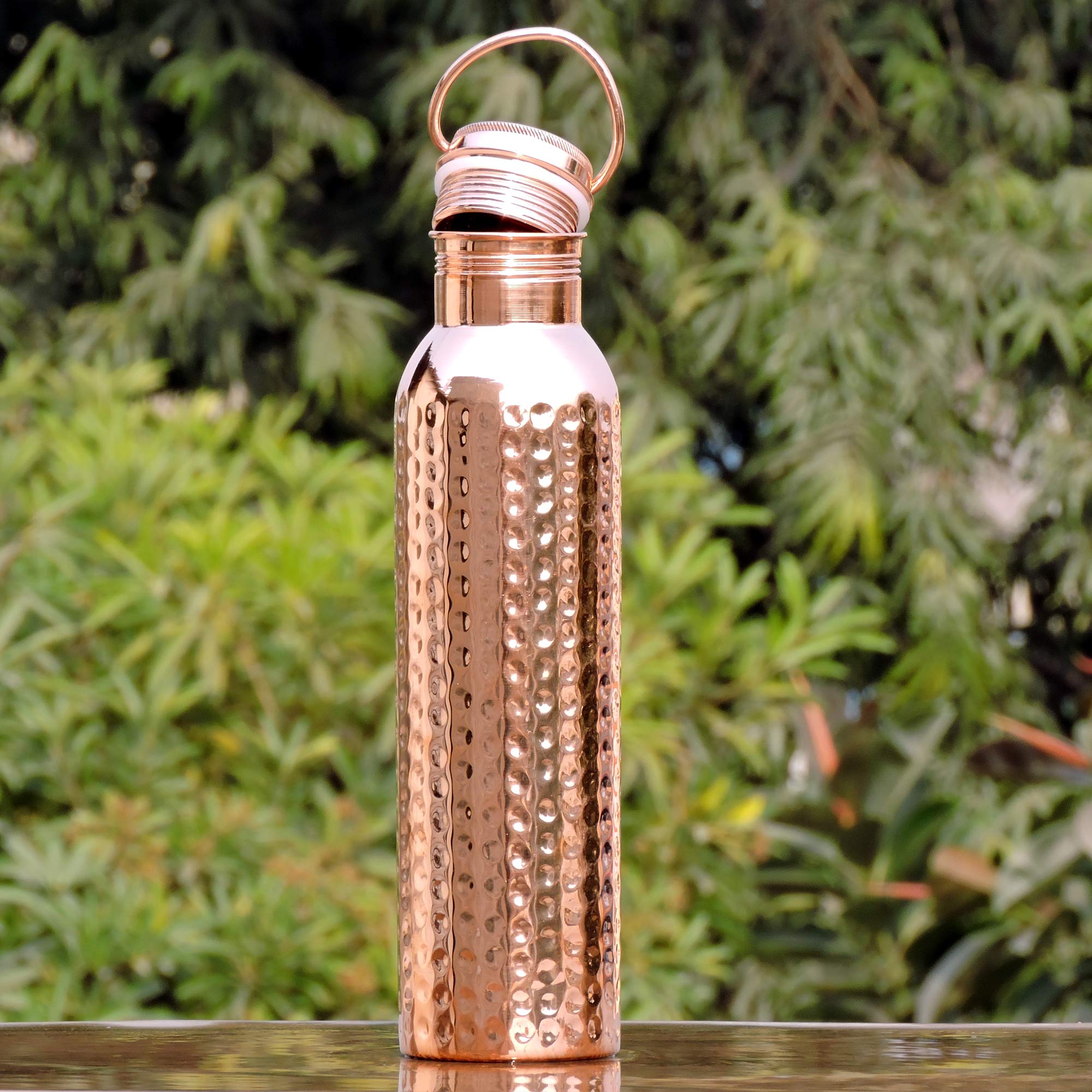 HealthGoodsIn - Pure Copper Hammered Water Bottle with Carrying Handle 600 Ml (20.28 Fluid Ounce) | Seamless Leakproof Water Bottle for Ayurvedic Benefits