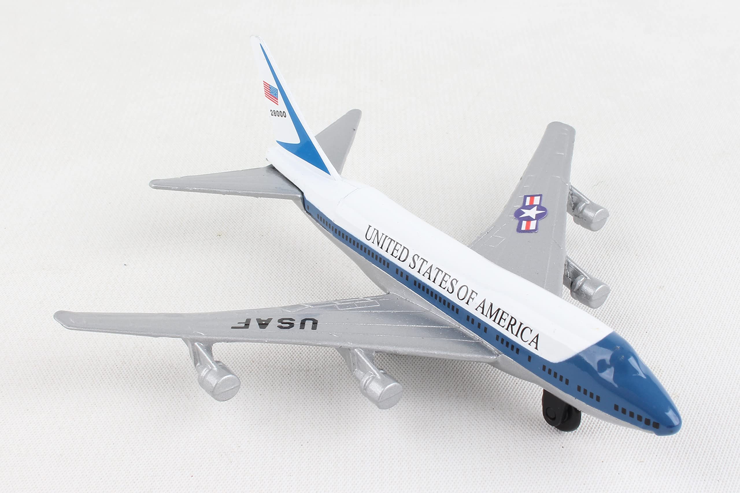 Daron Worldwide Trading RW015 Daron Runway24 Air Force One Boeing 747 Diecast