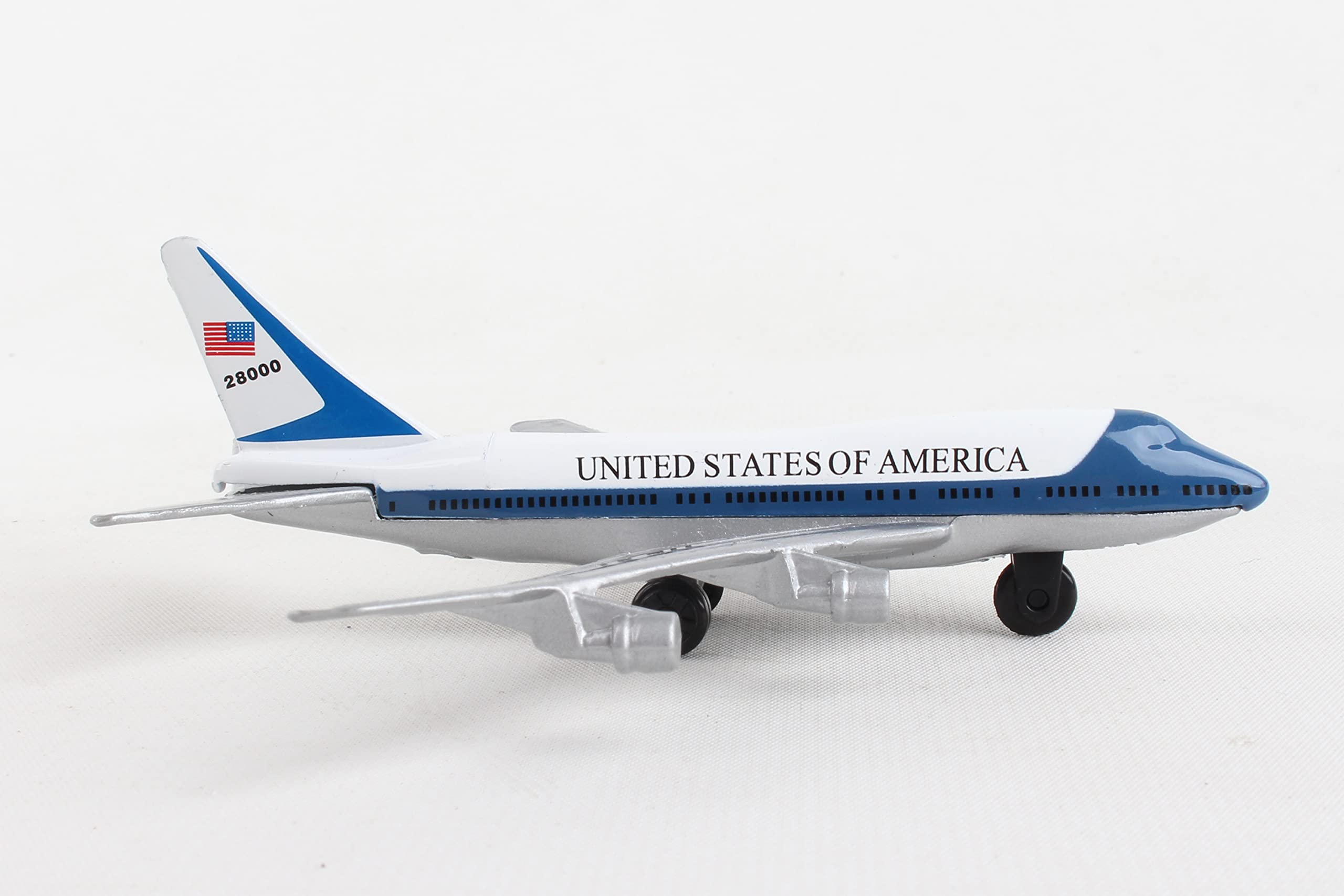 Daron Worldwide Trading RW015 Daron Runway24 Air Force One Boeing 747 Diecast