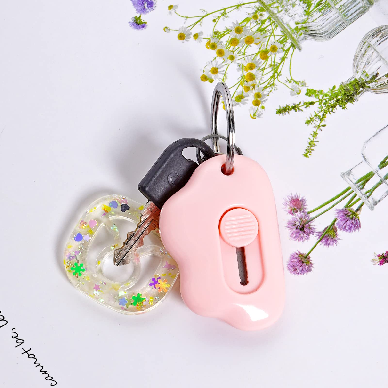 Fengek 3 Pcs Mini Retractable Utility Knife Cloud Pocket Box Cutters Plastic Letter Opener Slide Open with Keychain Hole for Box Letter Envelope, Cloud Shape (Multicolor A)