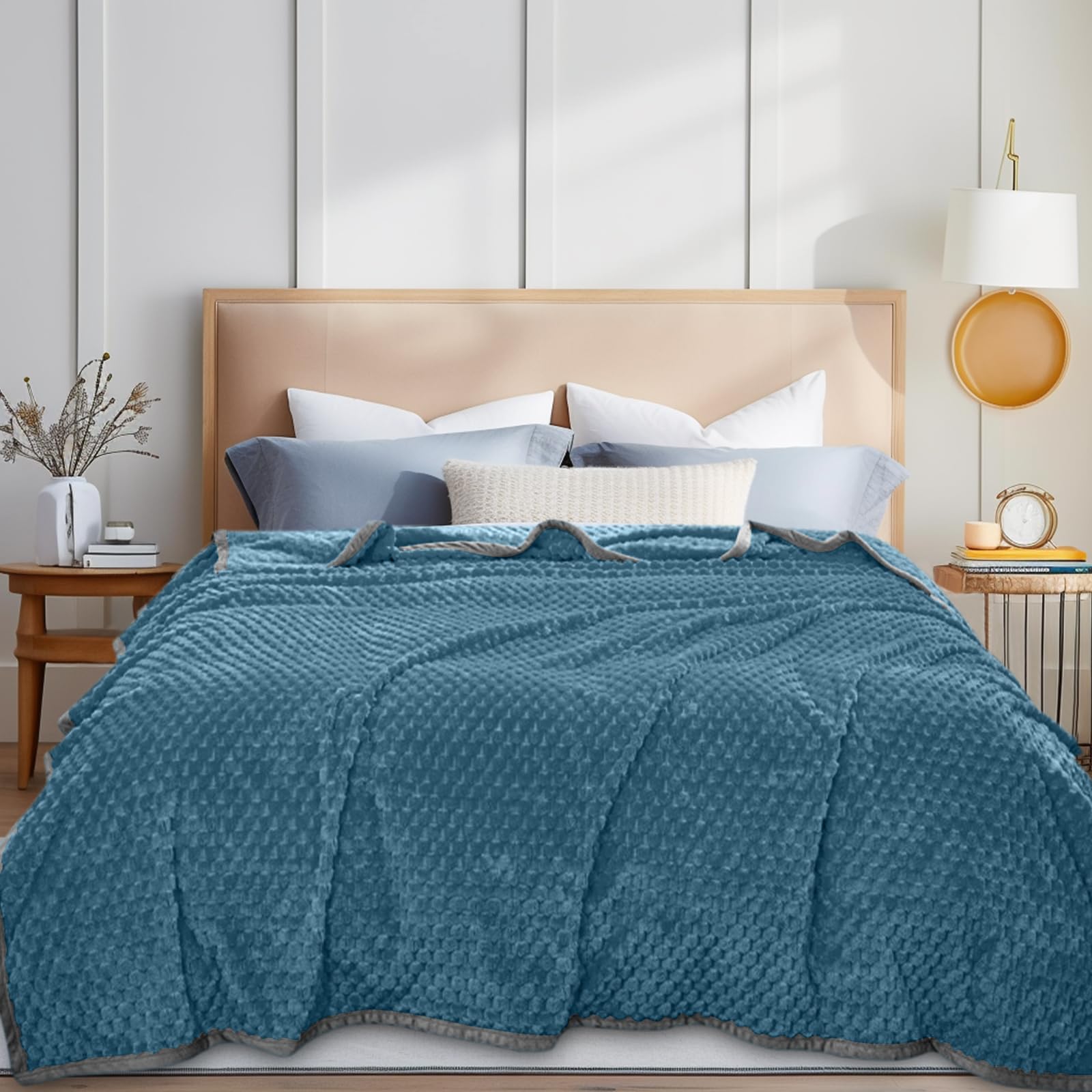 XKY Fleece Throw Blankets, Super Soft Flannel Cozy Blankets for Adults, Home Fleece Throw Blanket for Couch or Bed, Throw Size Warm Plush Blankets for All Season (70"×80", Blue)
