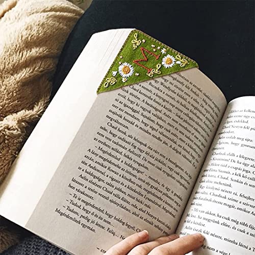 Personalized Hand Embroidered Corner Bookmark, Hand Stitched Felt Corner Letter Bookmark, 26 Letters and 4 Seasons, Handmade Cute Flower Book Marks, for Book Lovers Meaningful Gifts