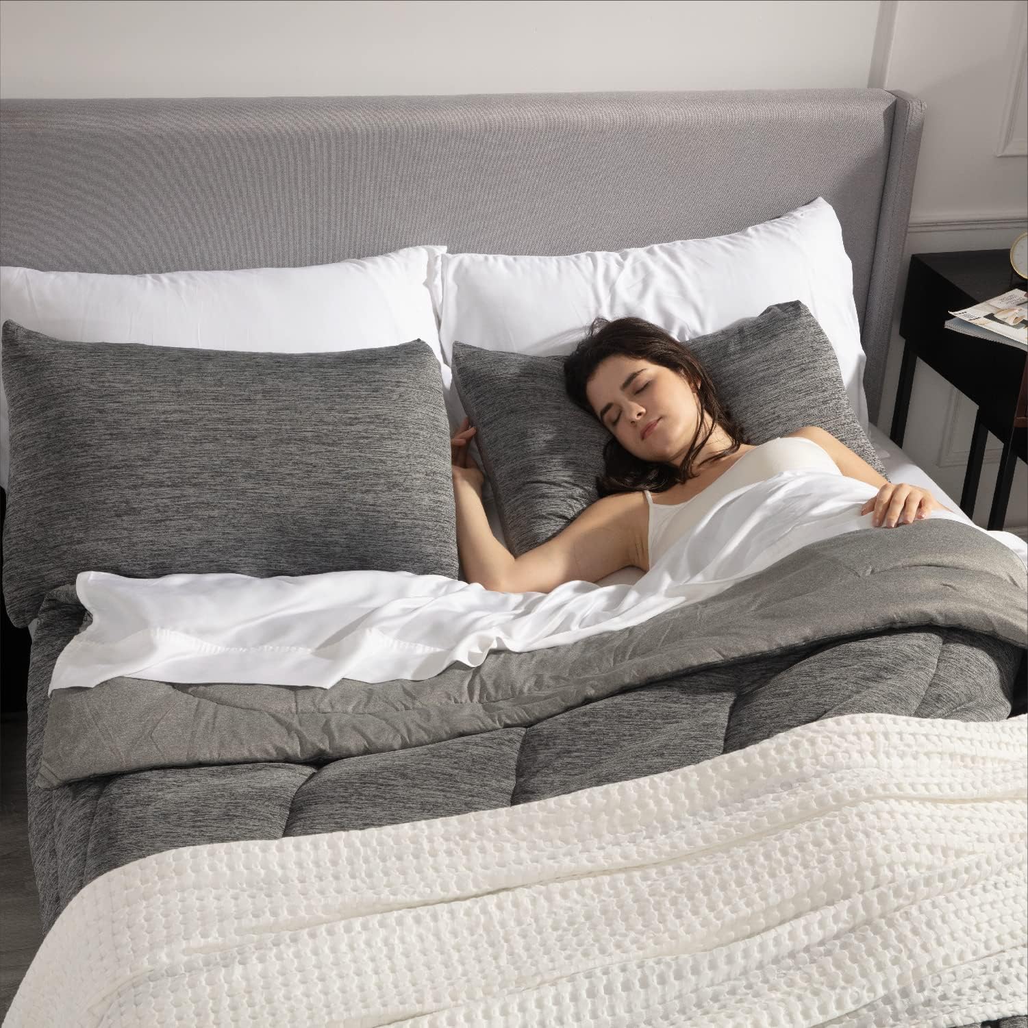 Bedsure Full Comforter Set - Cooling and Warm Bed Set, Dark Grey Reversible Bedding for All Season, 3 Pieces, 1 Full Size Comforter (82"x88") and 2 Pillow Cases (20"x26")