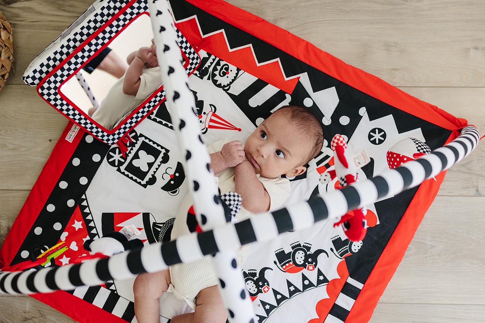 Black, White & Red Activity 3D Playmat & Gym