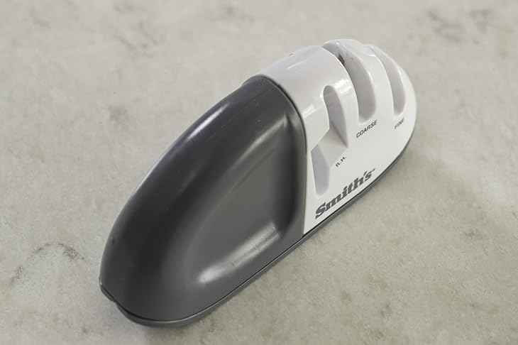 Smith's 51003 Diamond Edge Grip™ MAX 2-Stage Sharpener – White - Compact - Non-Slip Base - Patented V Grip – Sharpen Knives & Scissors - Diamond & Ceramic Sharpeners