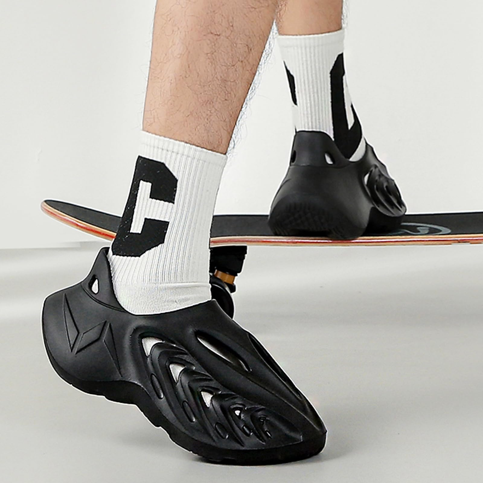 Foam Runner Shoes For Men, Cloud Slides Slippers Walking Sneakers Thick Sole Non-Slip, EVA Beach Pillow Platform Sandals Super Soft, Unisex Foam Runners Breathable Quick-Drying Couple Shoes