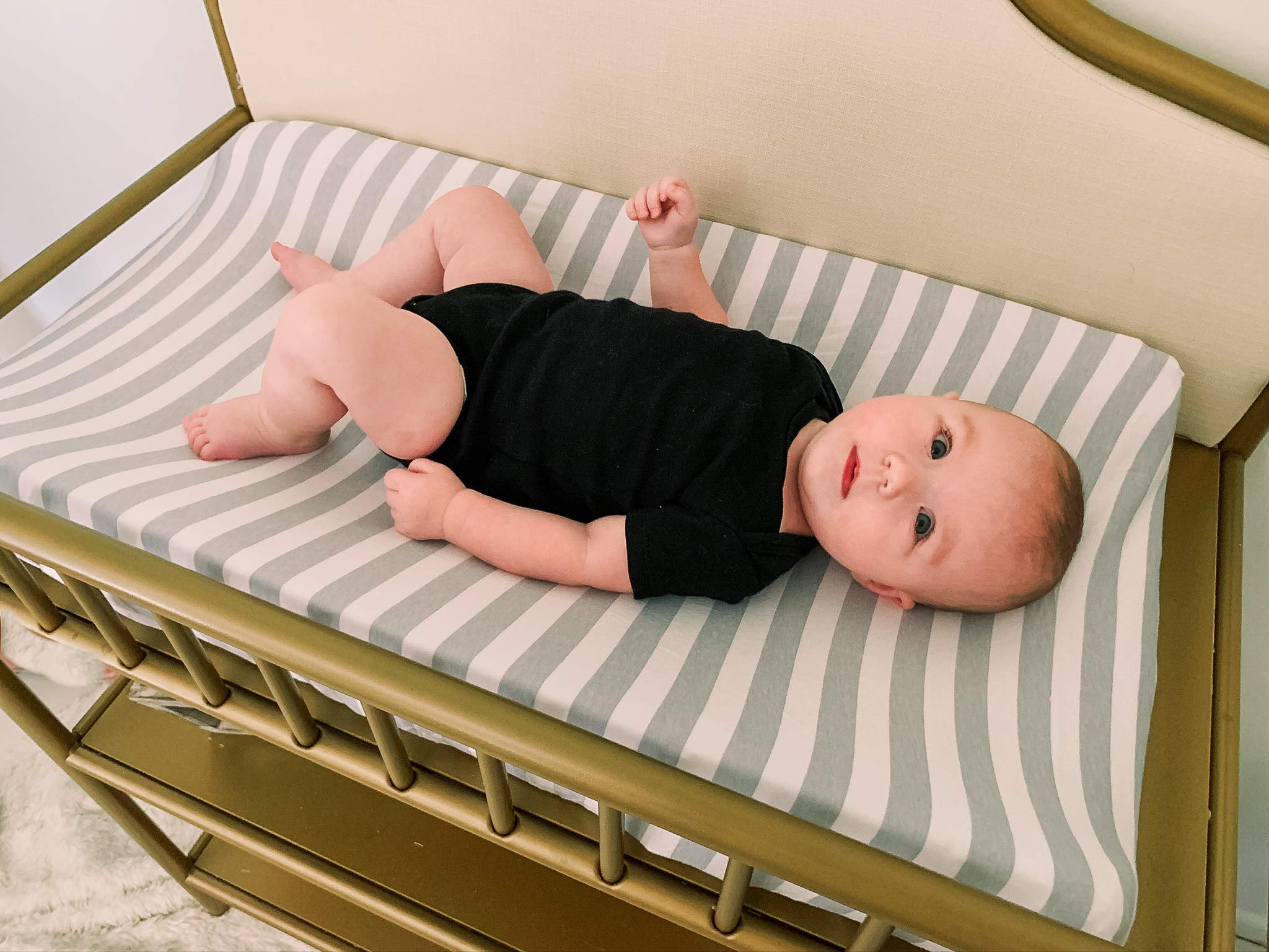 Changing Pad Cover β Premium Baby Changing Pad Covers 4 Pack β Boy or Girl Changing Pad Cover β Pure Jersey Knit Machine Washable Grey and White Changing Table Cover β Diaper Changing Pad Cover Sheets