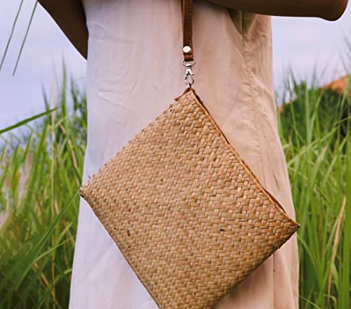ViJade Handmade Seagrass Woven Straw Wallet Purse Handbag with Fabric Lining for Varied Occasions and Lifestyles