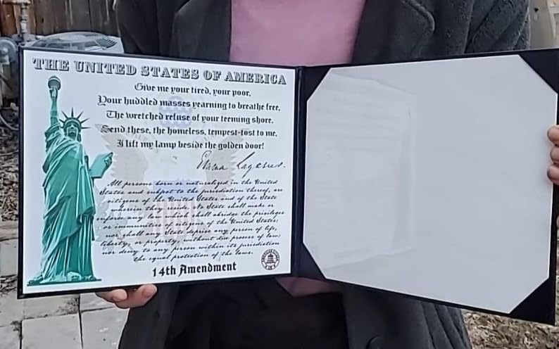 U.S. Citizenship and Naturalization Certificate Holder. Gold American Eagle logo 'Certificate of Citizenship', Padded with cover.