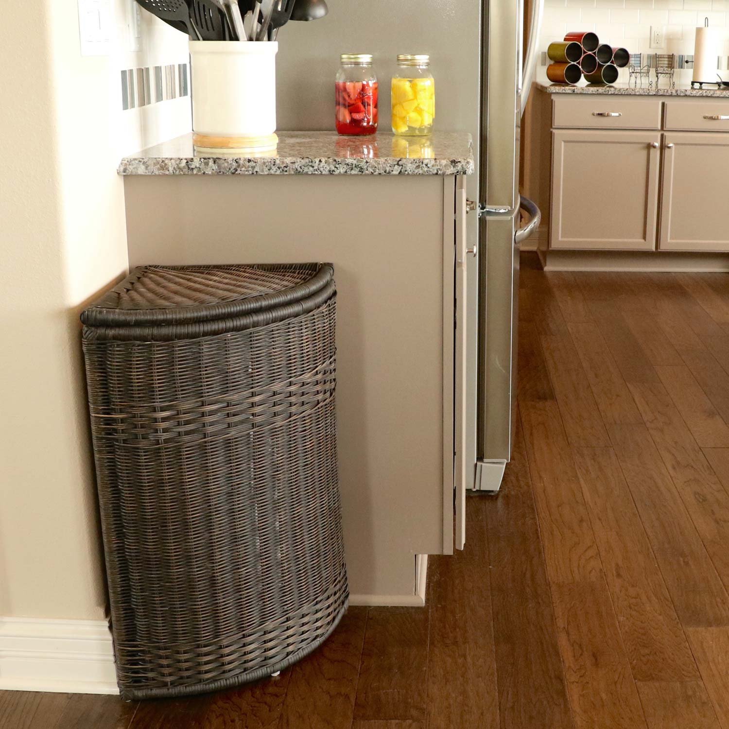 The Basket Lady Corner Wicker Trash Basket with Removable Metal Liner, 15 in L x 15 in W x 26 in H, Antique Walnut Brown