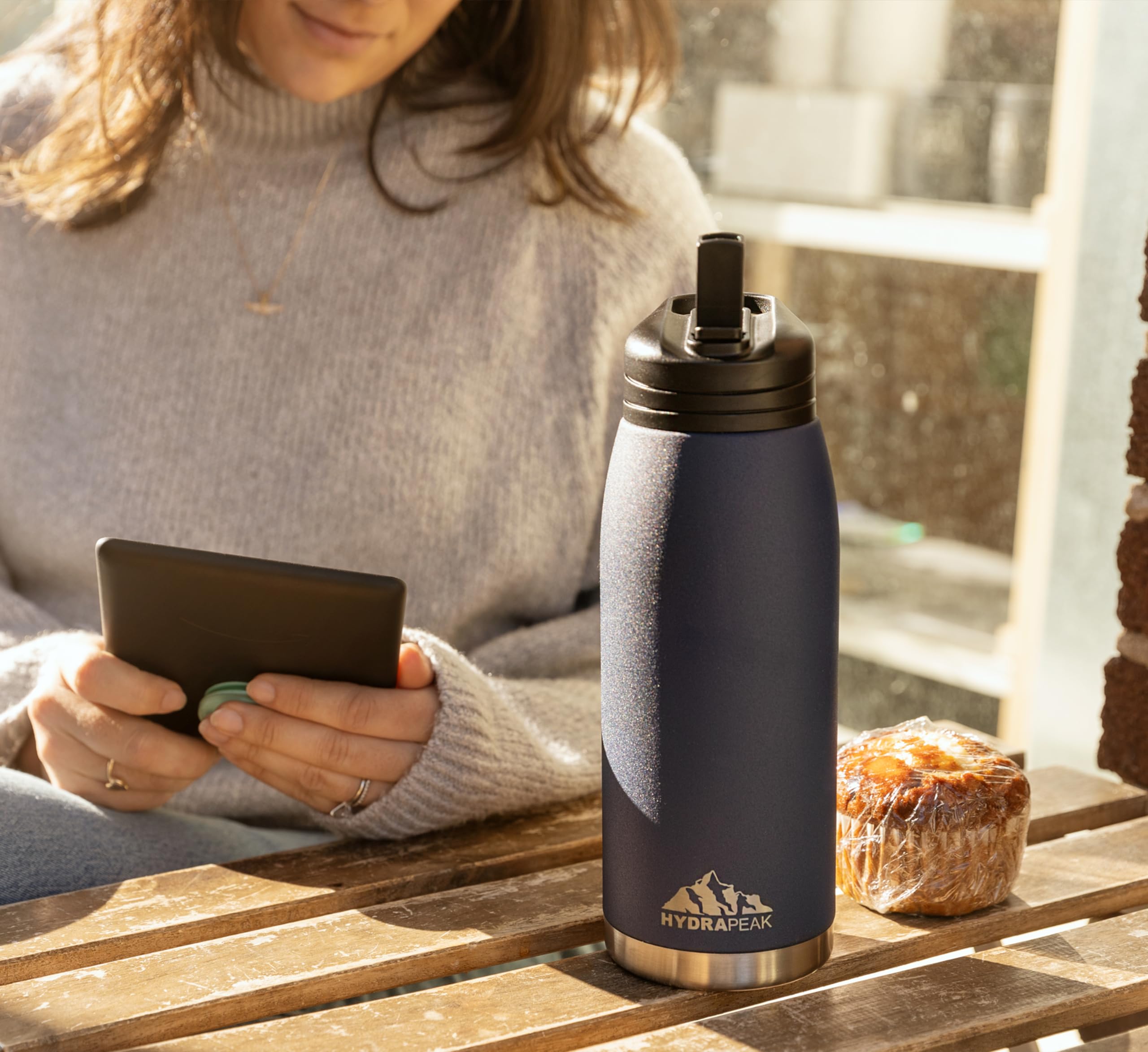 Hydrapeak Flow 32oz Insulated Water Bottle with Straw Lid | Double Wall Vacuum Insulated Stainless Steel Water Bottles, BPA-Free and Leak-Proof, Wide Mouth Flask with Bite Straw and Handle (Black)