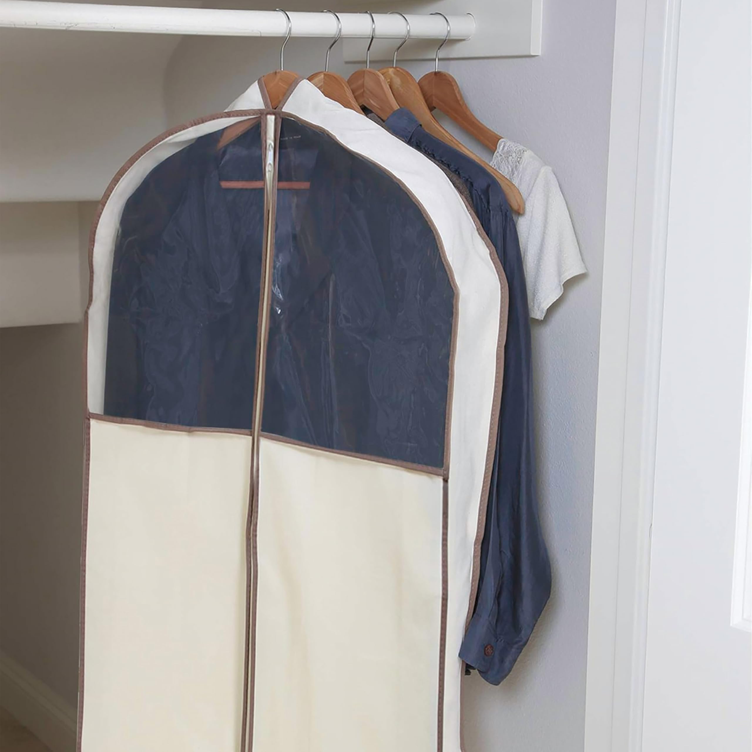 Smart Design Gusseted Garment Bag Hanger - (24 x 42 Inch) - Clothing Storage Cover - Includes Zipper Closure & Travel Loop - Suits, Dresses Travel Closet Organization - [Beige]