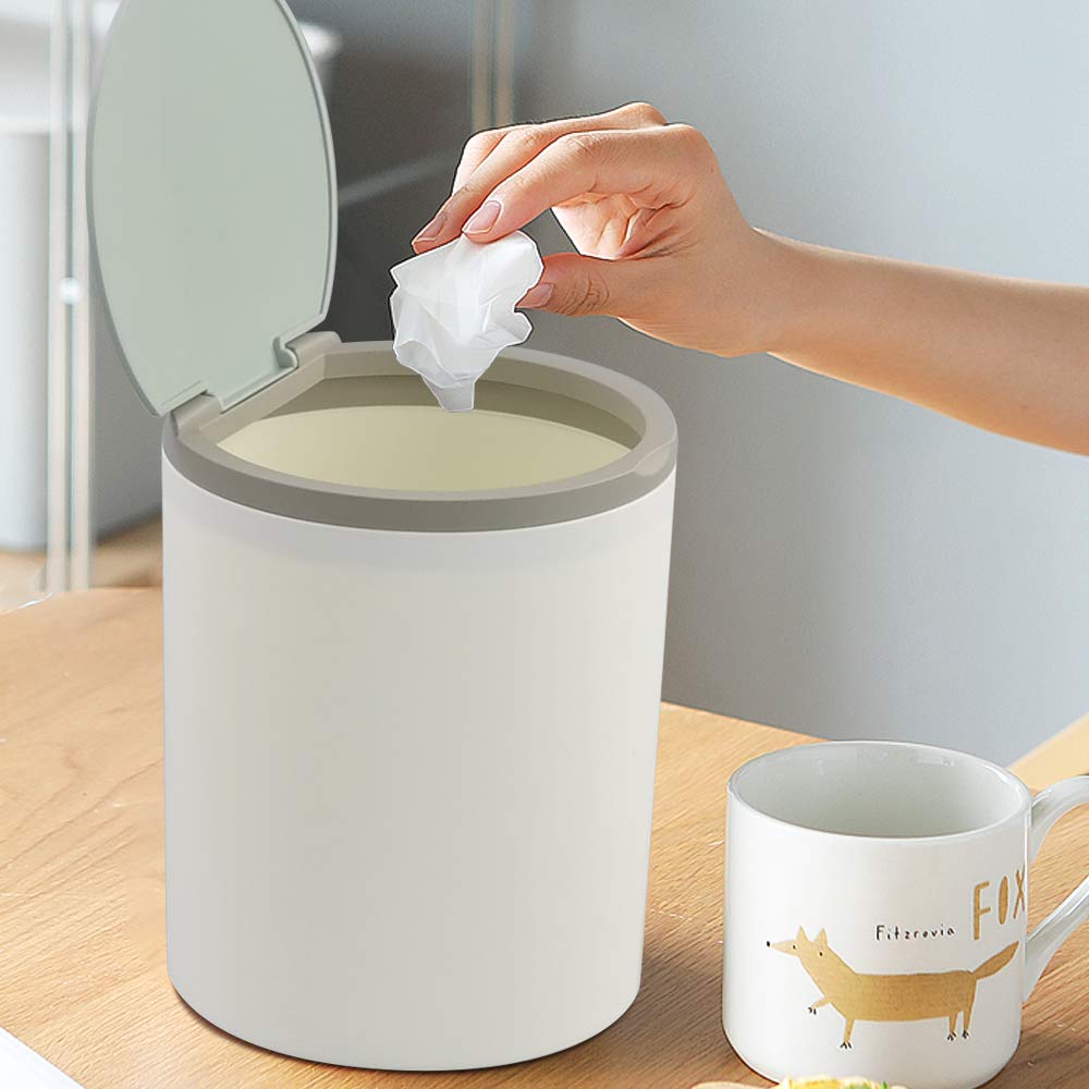 Yarebest 2 Liter Tiny Trash Can Table Desktop Mini Dustbin with Lid (Green)