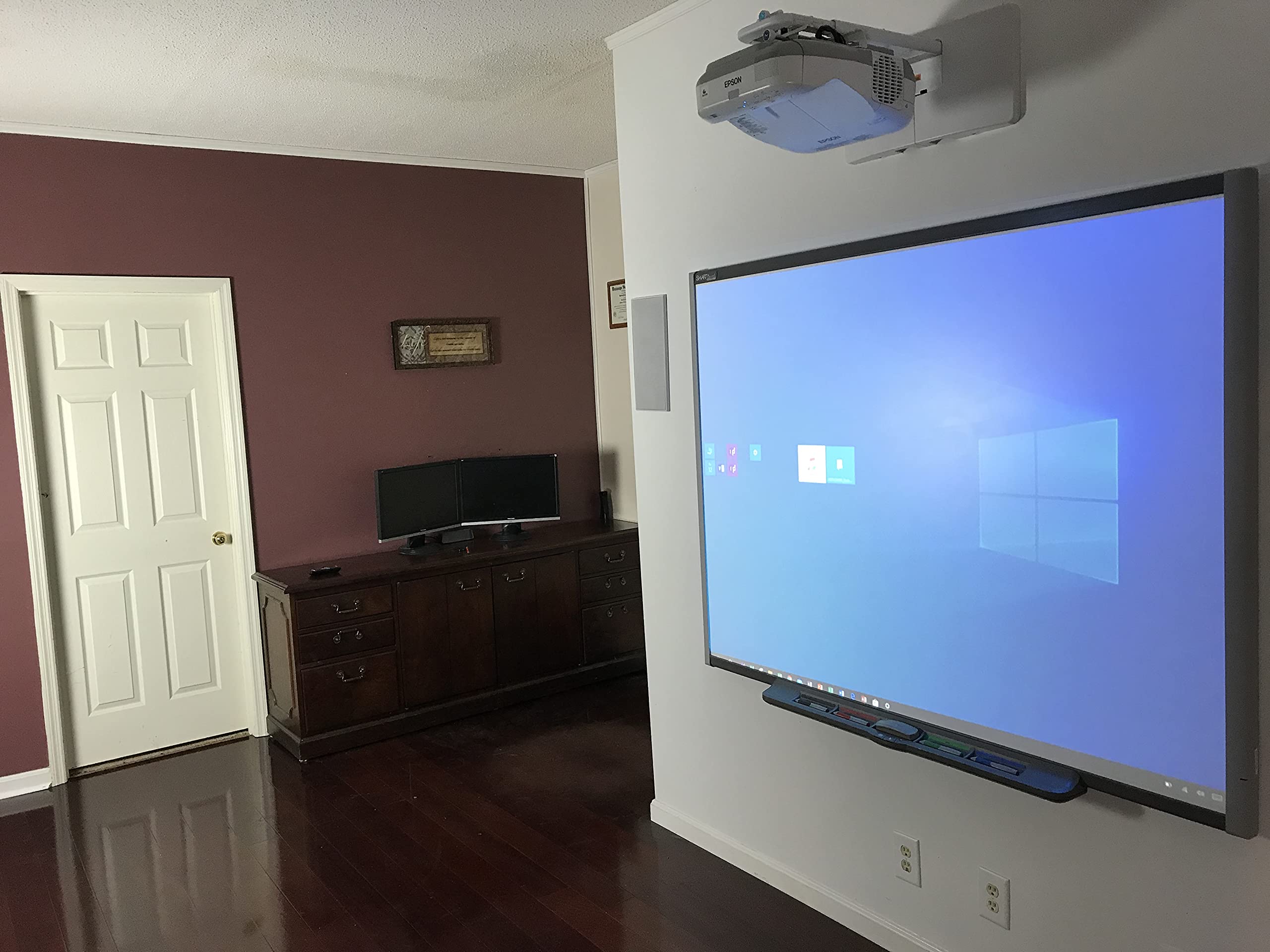 SMART Board SB660 Interactive Whiteboard With short throw projector bundle (90 days warranty!!))