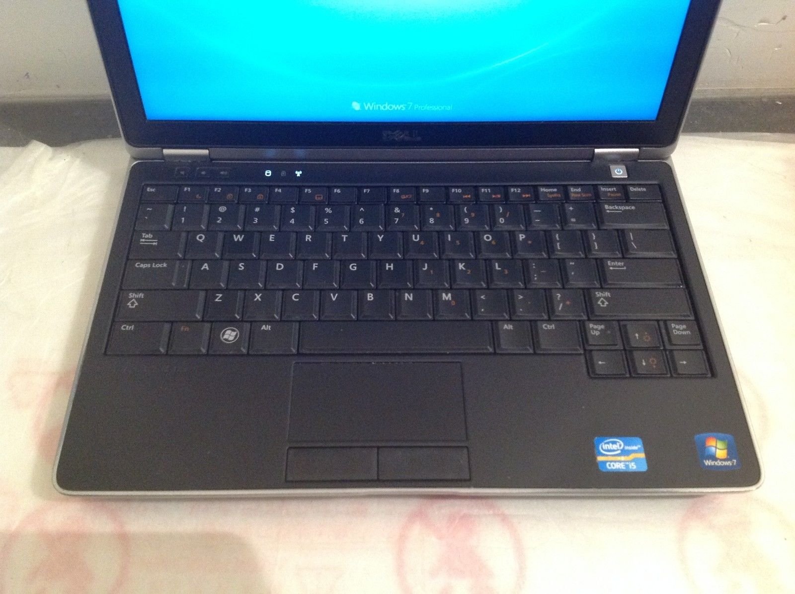 Dell Latitude E6220 Intel Core i5-2520M 2.50GHz - 250GB - 4GB- Win7 Pro