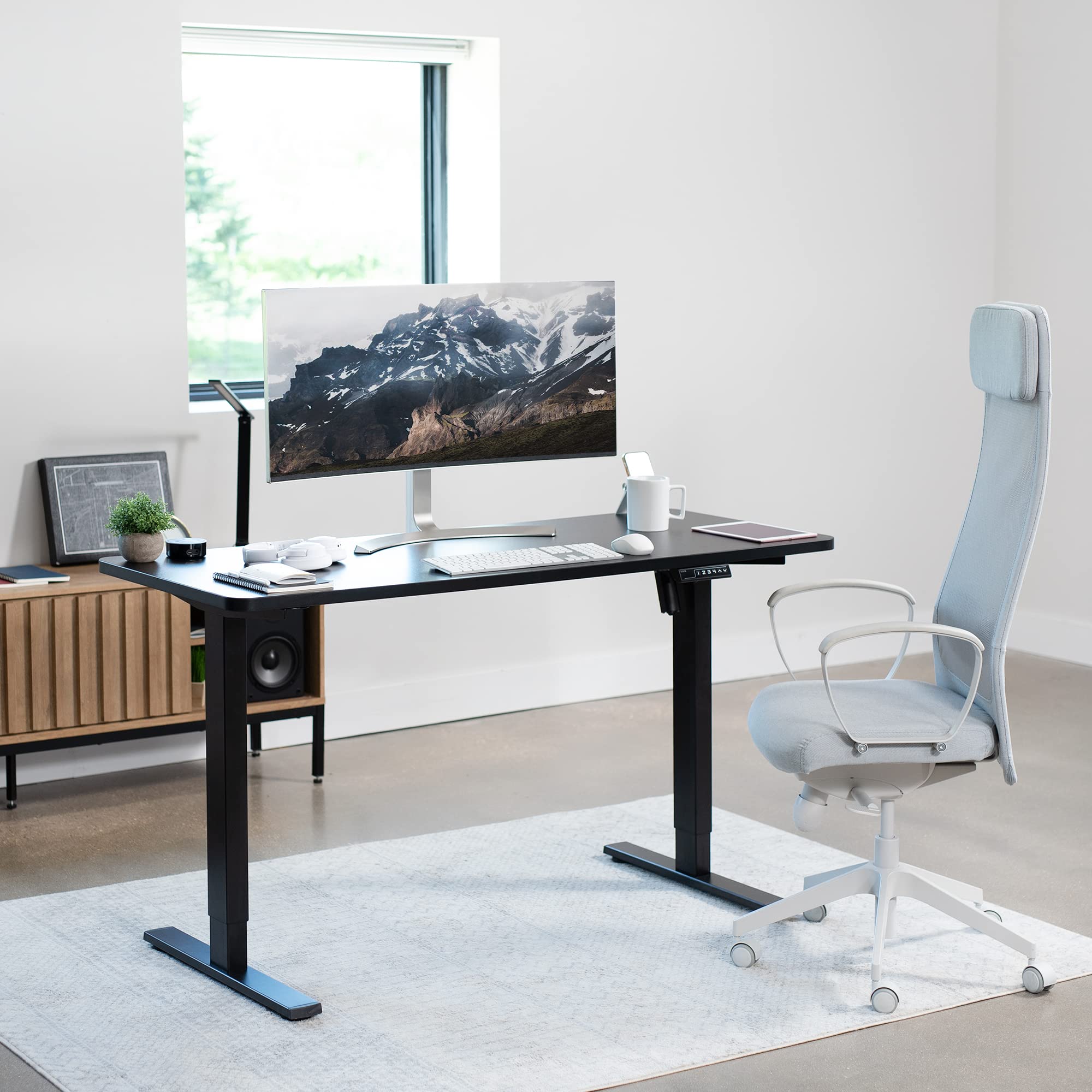 VIVO Electric Height Adjustable 60 x 24 inch Memory Stand Up Desk, Black Solid One-Piece Table Top, Black Frame, Standing Workstation with Preset Controller, DESK-KIT-1B6B