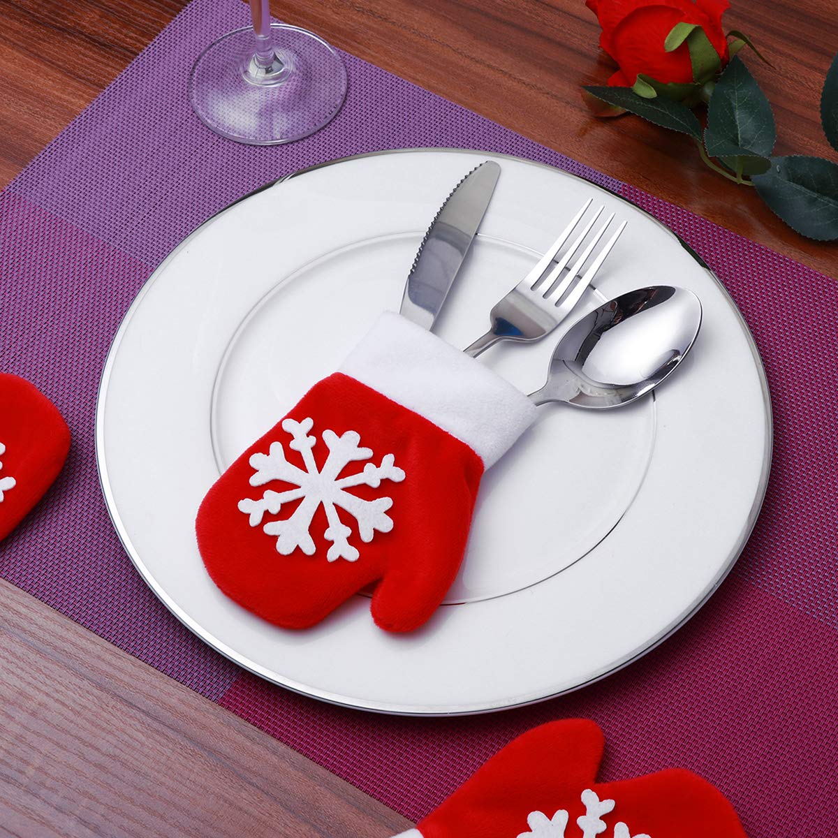Hemoton 12PCS Christmas Cutlery Holders Premium Fabric Fork Knife Bags Durable Glove and Sock Table Decorations 5.3”X4”