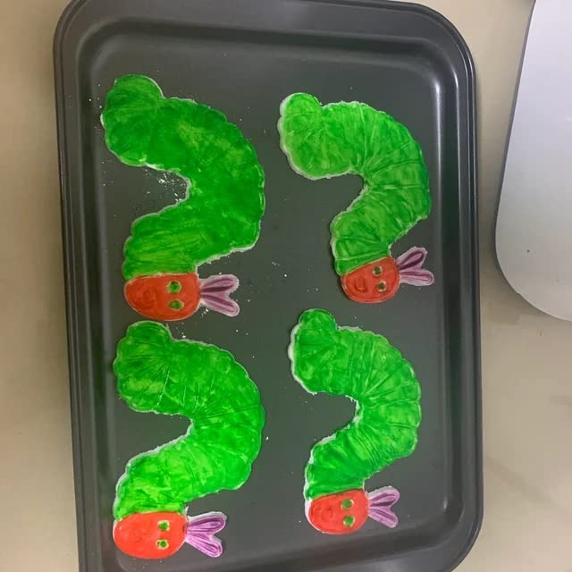 3dcrafx Cartepilla Worm Cookie Cutter and Stamp Set for Baby Shower, Cookie Mould, Professional Baking Dough Tools