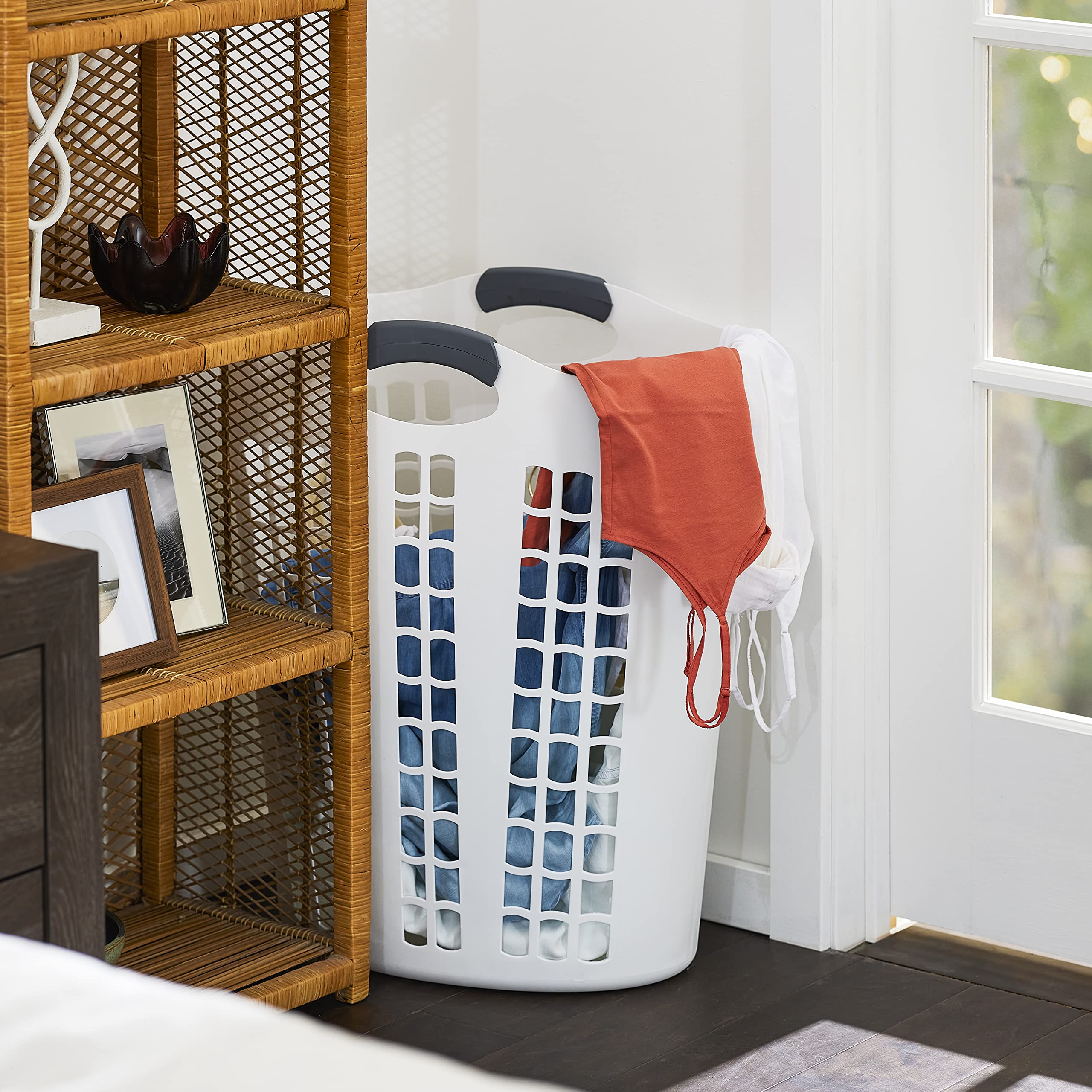 Gracious Living Easy Carry Flex Hamper, Large 87.5 Liter Lightweight Plastic Ventilated Laundry Basket Clothes Bin with Handles, White 3 Pack