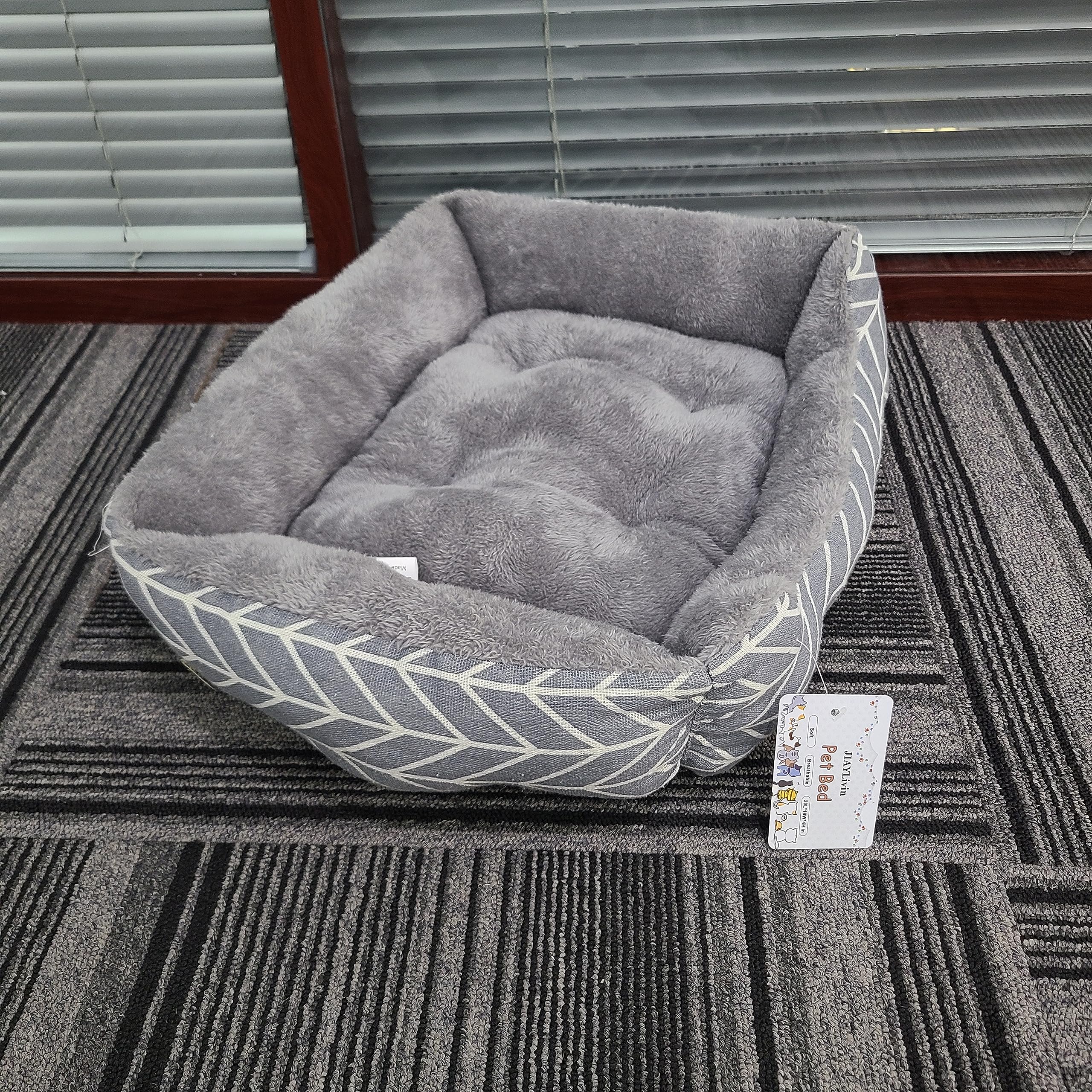 JIAYLivin Pet Bed, Ultimate Comfort for Your Furry Friend, Luxuriously Soft and Cozy Pet Bed