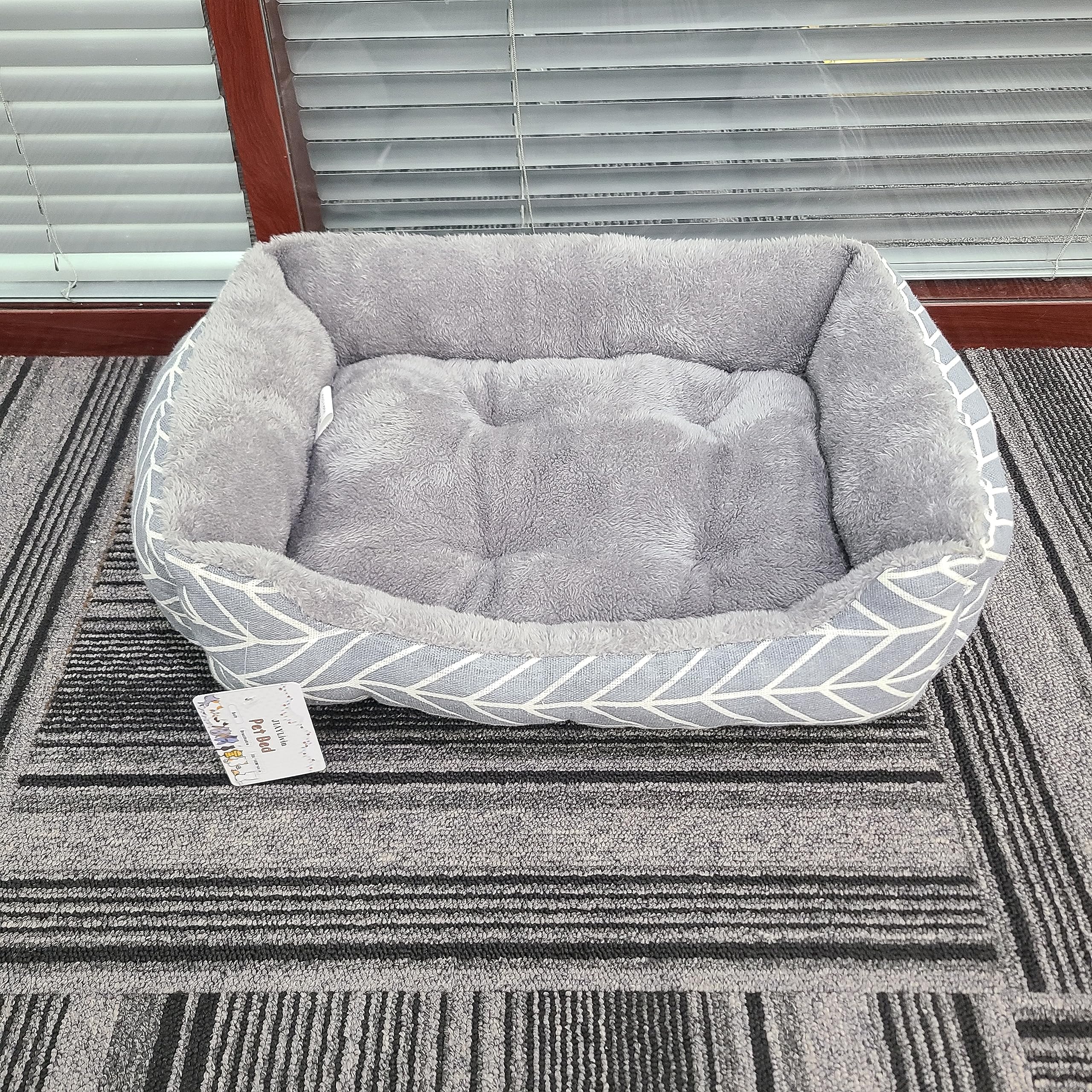 JIAYLivin Pet Bed, Ultimate Comfort for Your Furry Friend, Luxuriously Soft and Cozy Pet Bed