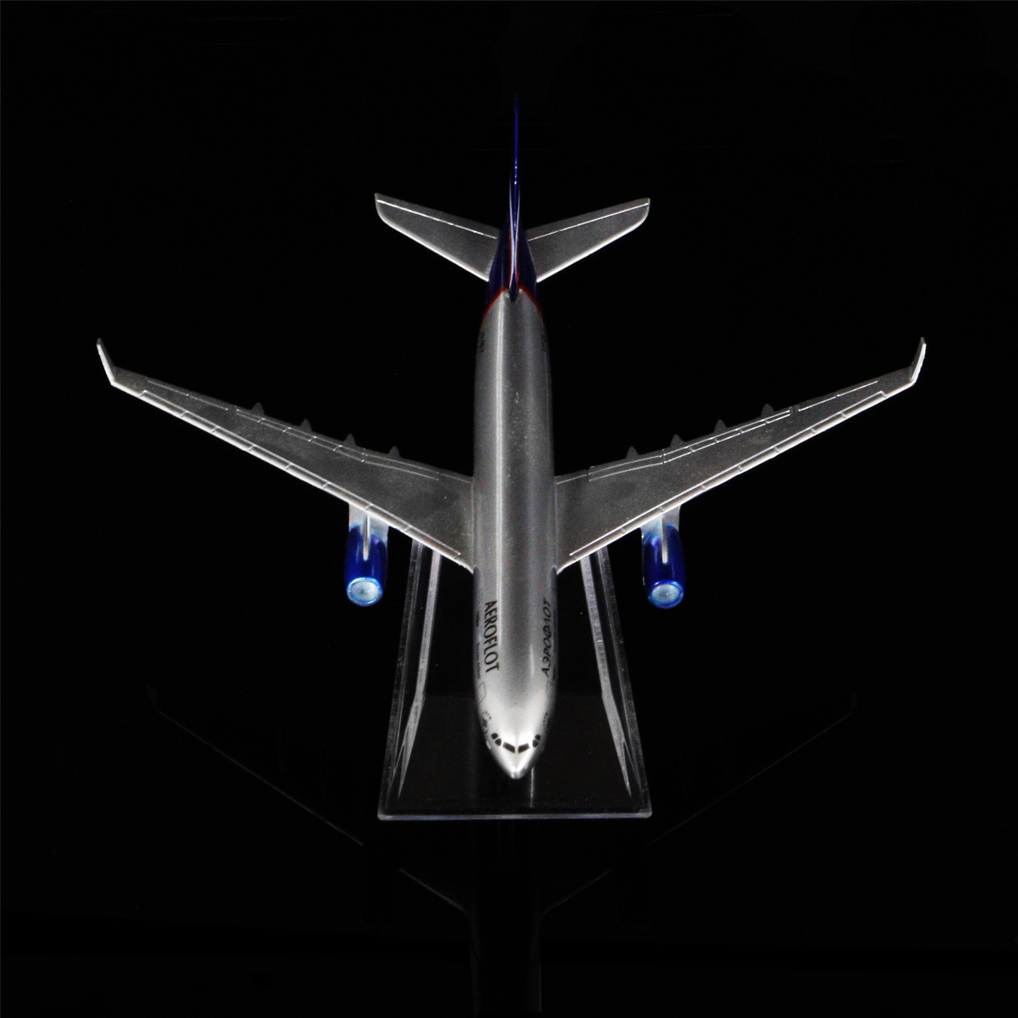 24-Hours The Russian International Airlines Aeroflot-Russian Airlines Airbus A330 Airplane Models Die-cast 1:400