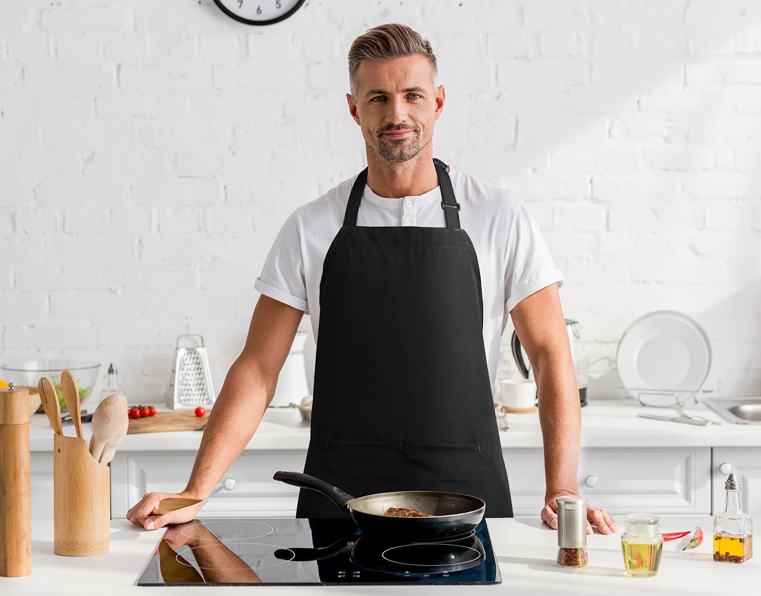 Utopia Kitchen Adjustable Bib Apron (2-Pack) Water Oil Resistant Chef Cooking Kitchen Aprons with Pockets for Men Women (Black)