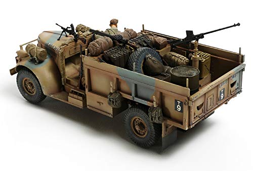Tamiya 300032407 - 1:35 Scale British LRDG Command Car with 7 Figures