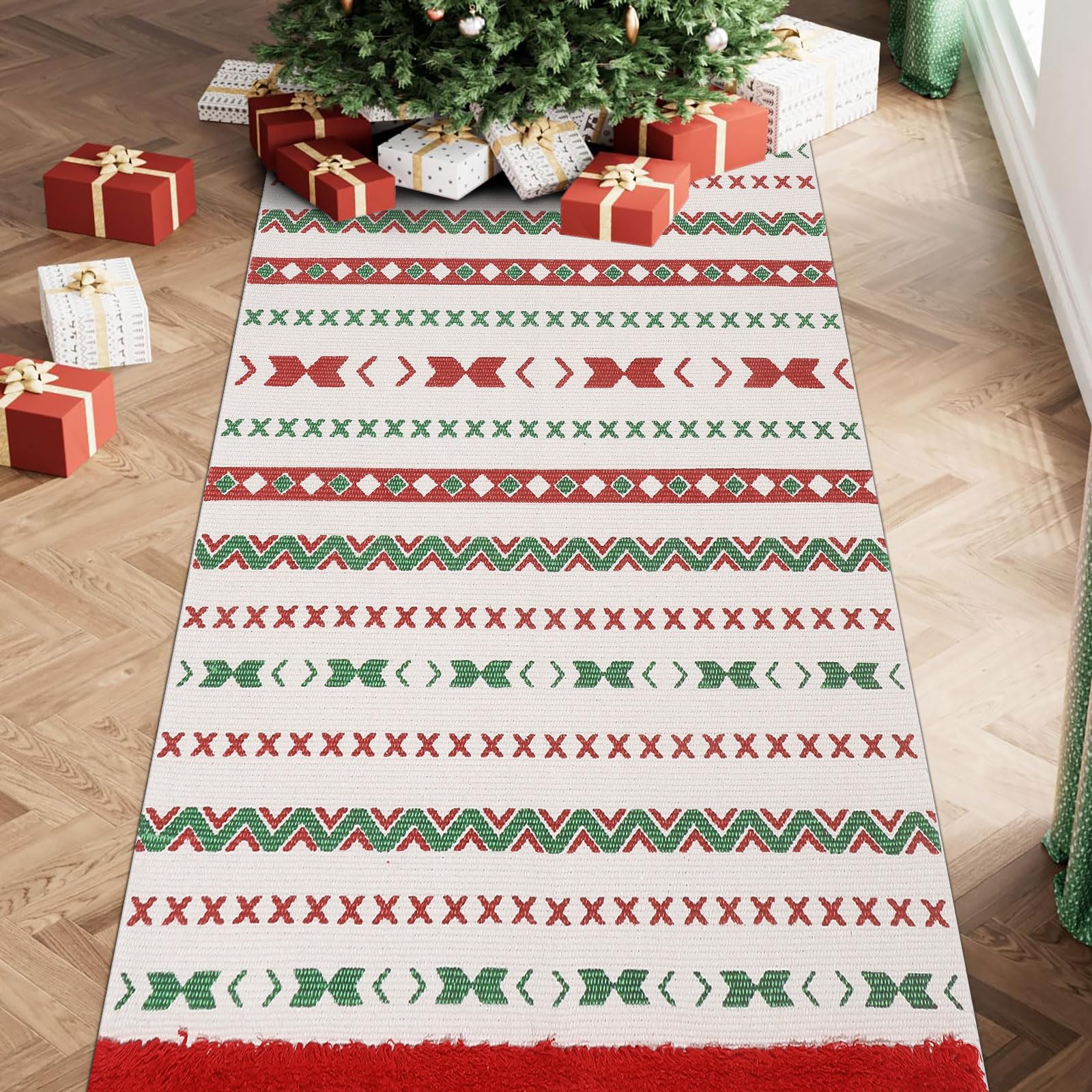 HiiARug Boho Decor Runner Rug 2'x4'4" Tufted Area Rug with Tassels Machine Washable Runner Rugs for Hallway Living Room Front Porch Patio Balcony Bedroom