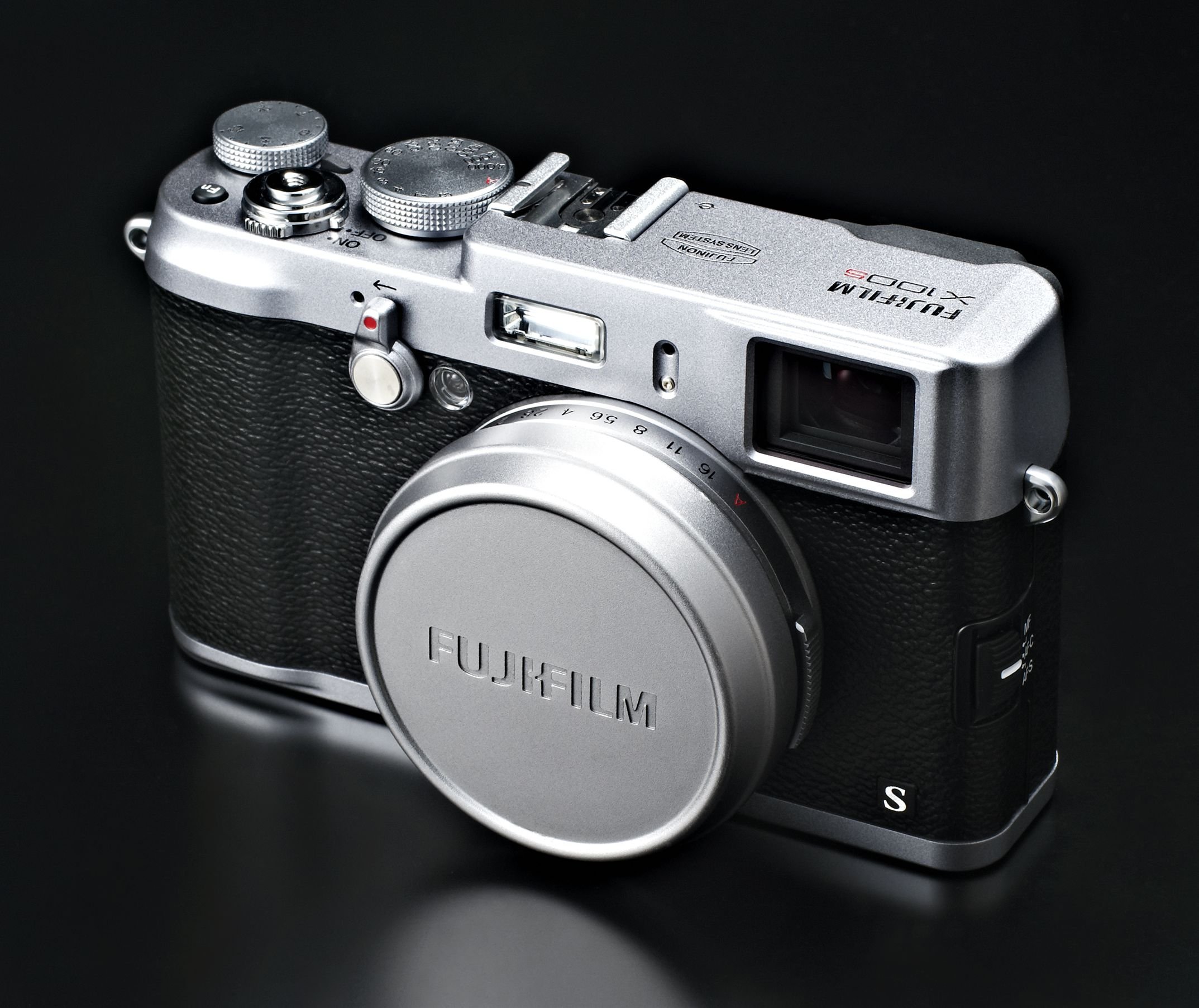 Fujifilm X100S 16 MP Digital Camera with 2.8-Inch LCD (Silver) (OLD MODEL)