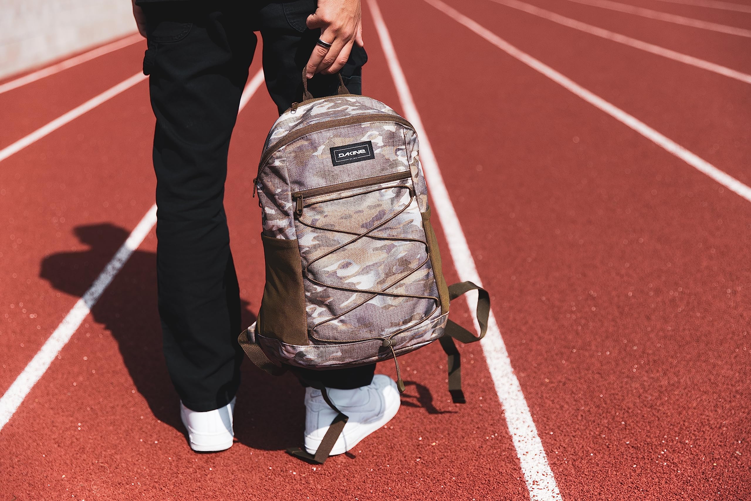Dakine Wndr Pack 18L (Cascade Camo, One Size)