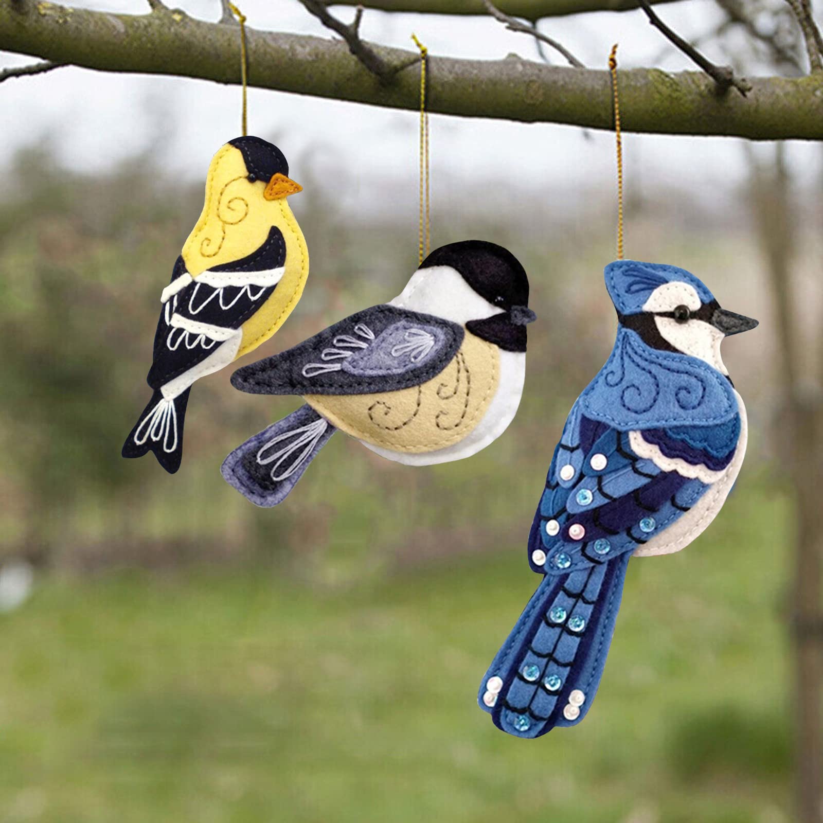 Felt Bird Hanging Ornaments for Arts and Crafts Home Wedding Gift Handmade Decorations Hummingbird Goldfinch Kit Hanging Decor Winter Holiday Nursery Gift Basket Tufted Ornament (1 Set (8 Pieces))