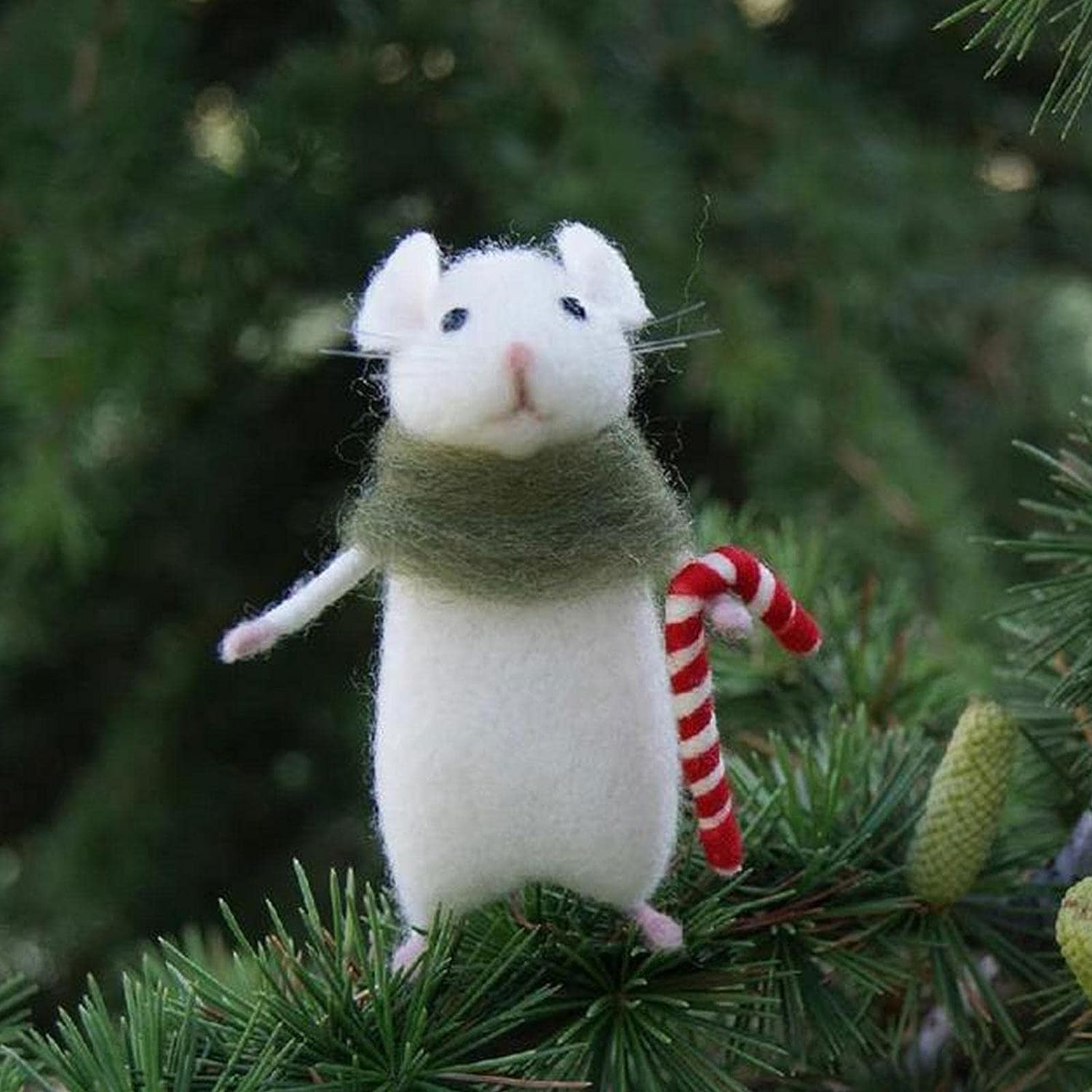 DABATO Halloween Mouse with A Pumpkin, 2024 New Cute Handmade Wool Felt Christmas Mouse Ornament, Needle Felted Pumpkins Animals Decoration, Christmas Home Decoration Gifts (B)